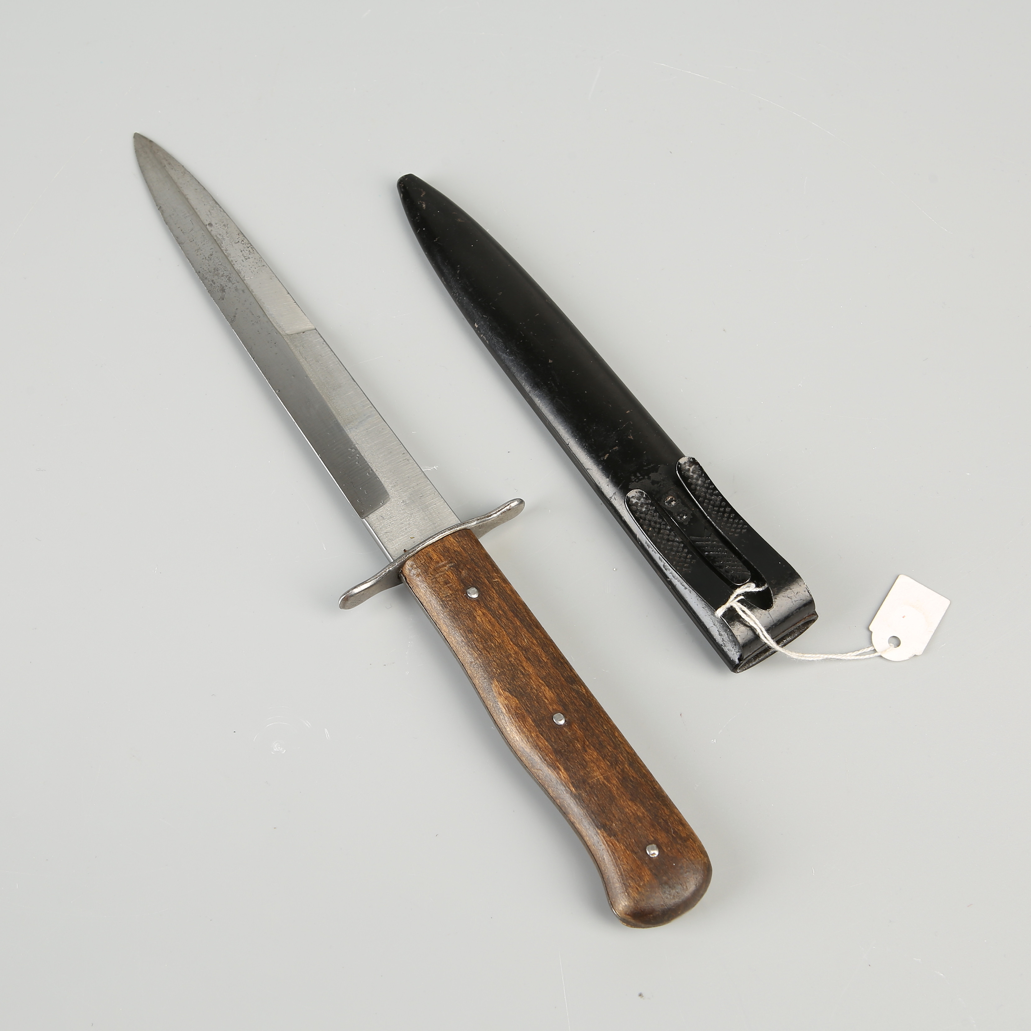 Images for 2659561. GERMAN COMBAT KNIFE, WWII. - Auctionet