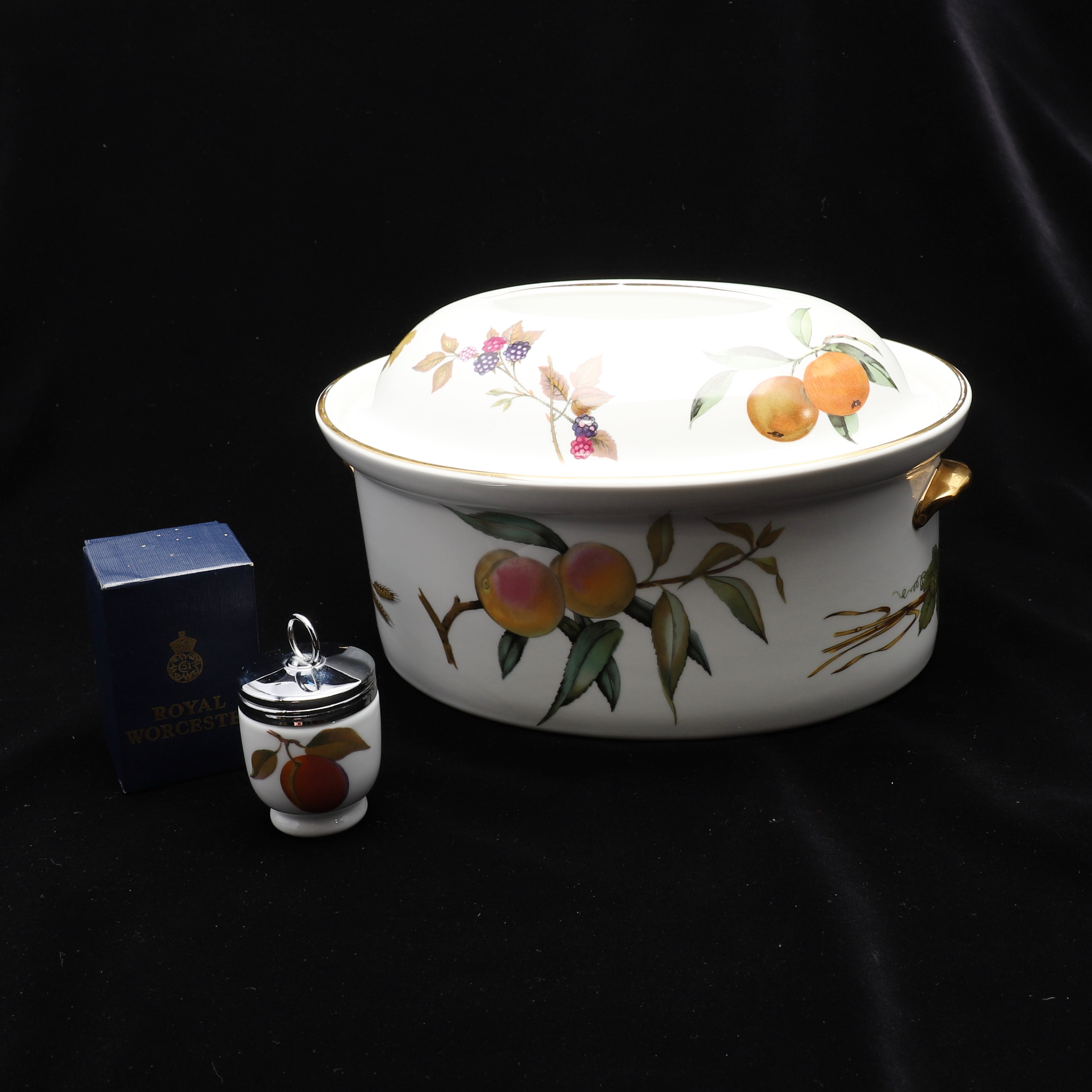 Images for 2669372. A ROYAL WORCESTER EVESHAM CASSEROLE WITH COVER AND ...