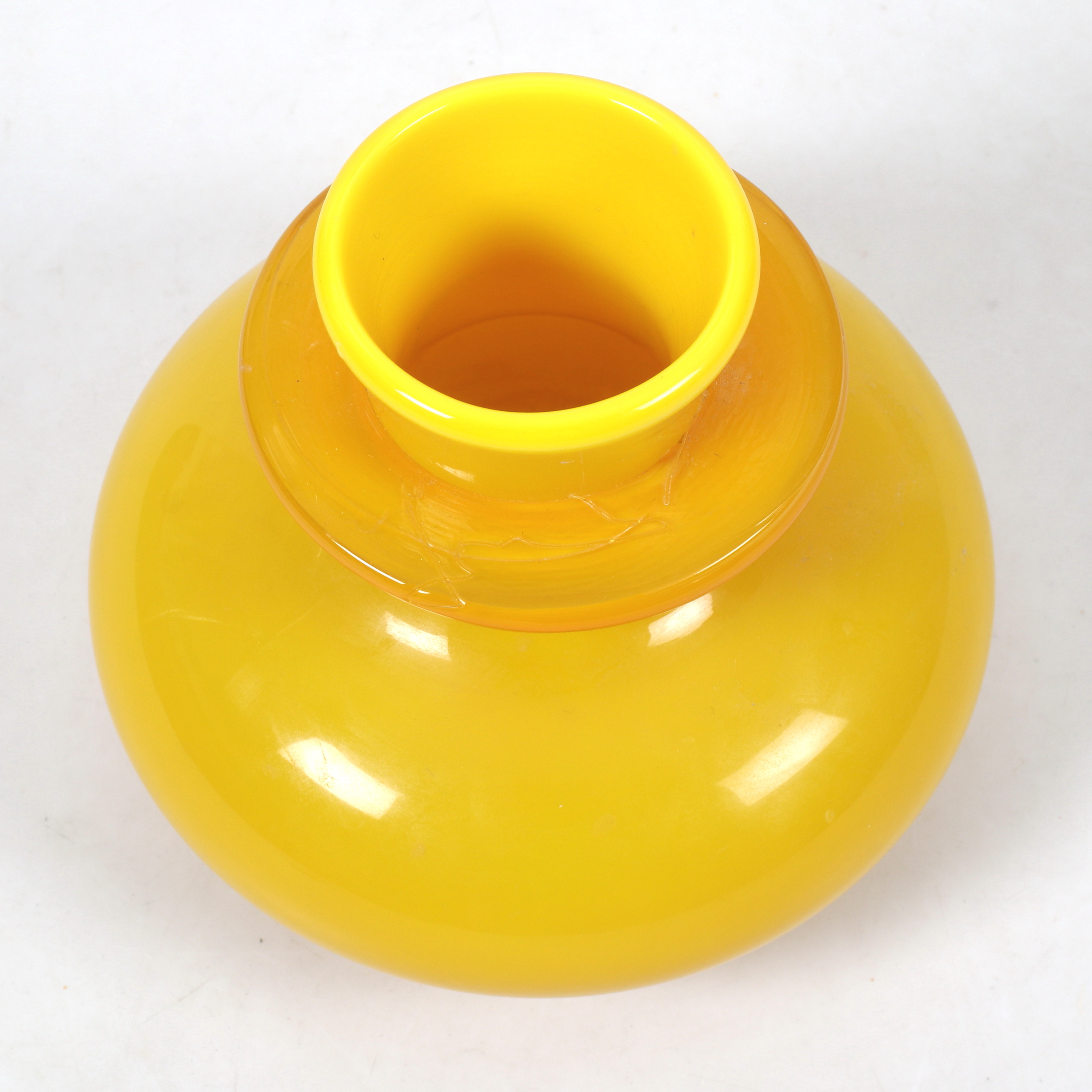 Images for 2683559. VAS, glass, Erik Höglund, signed, 1970s. - Auctionet