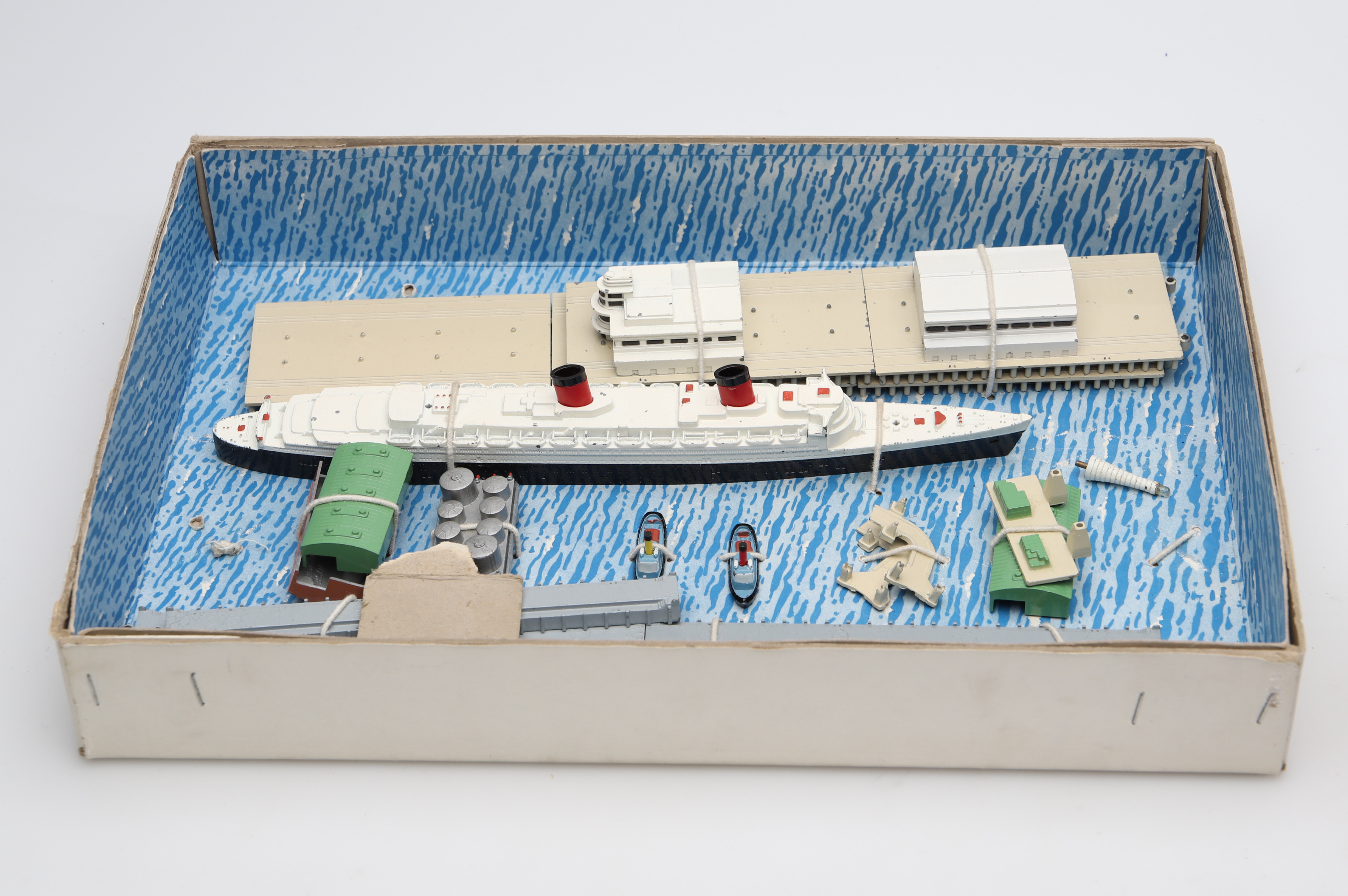 Images for 2698962. TRI-ANG SHIPS, 8 pcs. and RMS Queen Mary, Chad ...