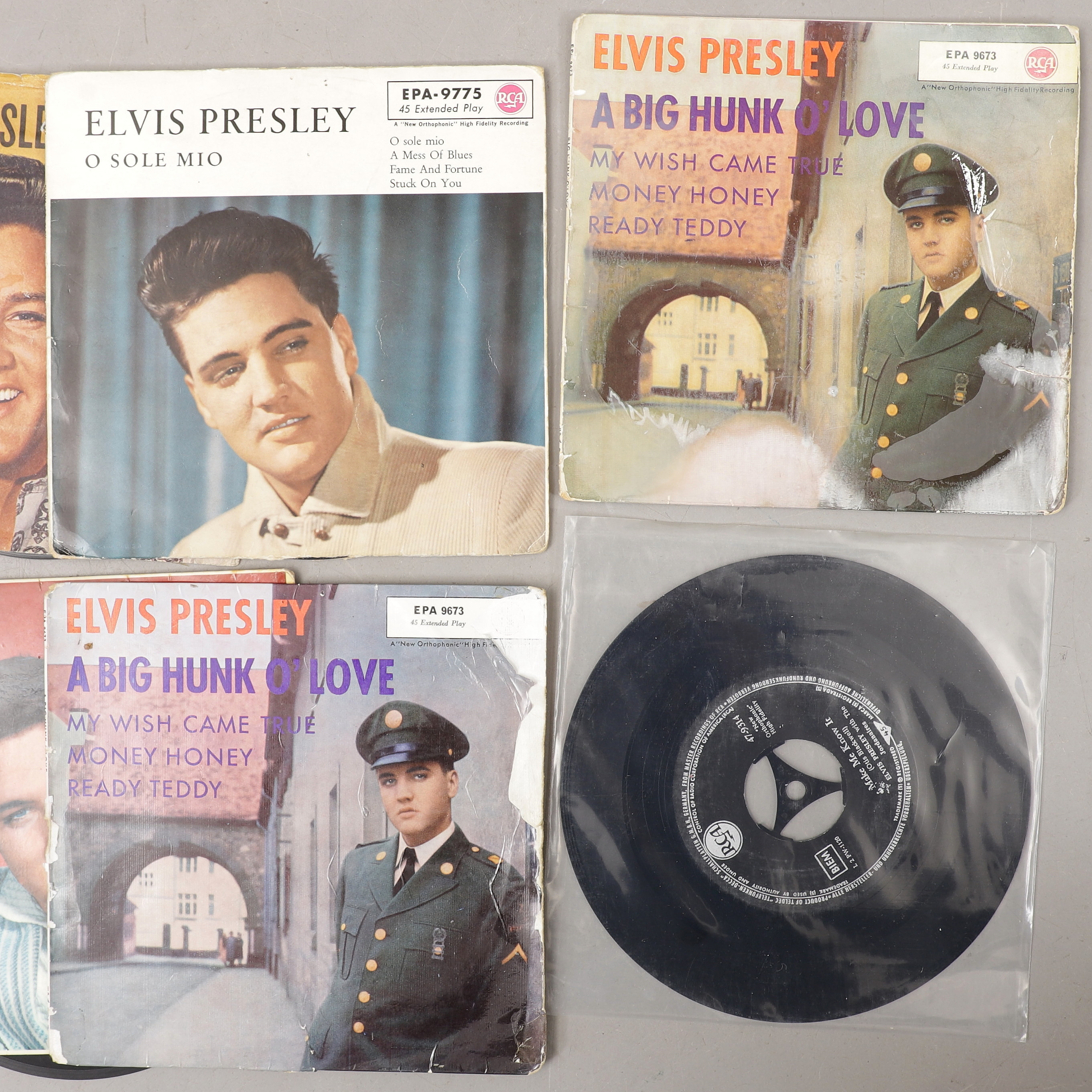 Images for 2704894. ELVIS PRESLEY, 20 EPs/Singles, 1960s. - Auctionet