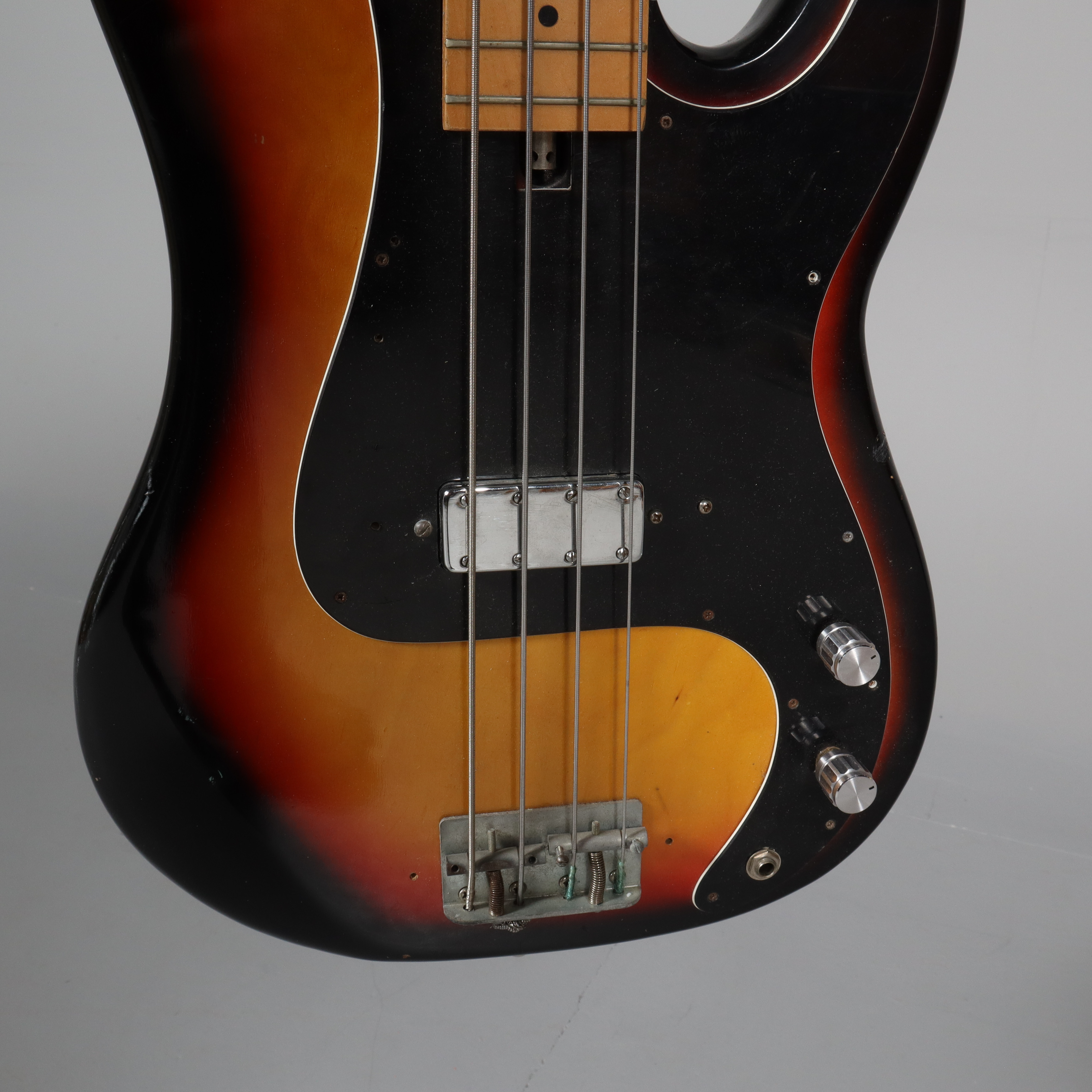 ELBAS, Hondo II. Collectables - Musical instruments - Auctionet