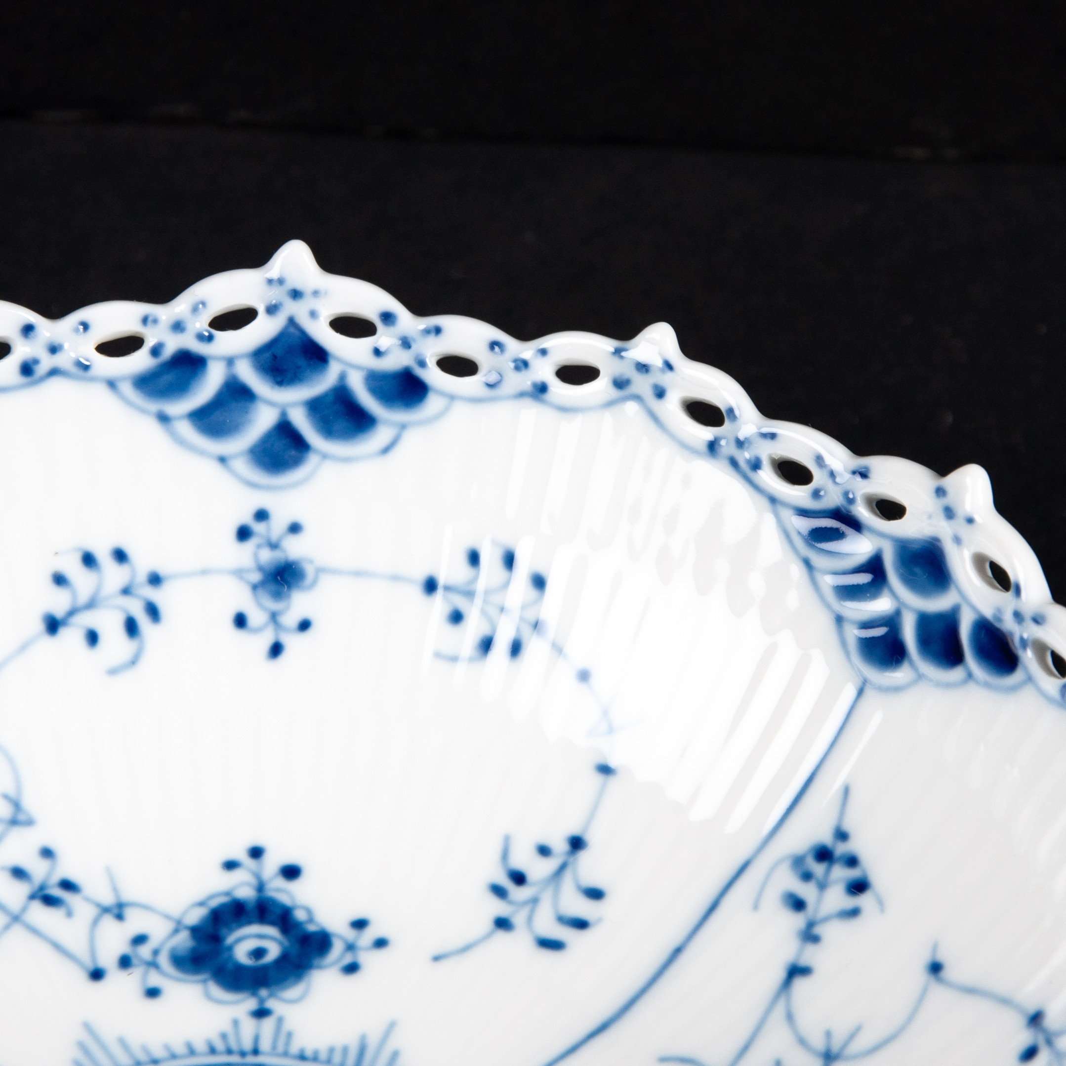 Images for 2719123. BOWL, porcelain, "Musselmalet", no. 1018, Royal ...