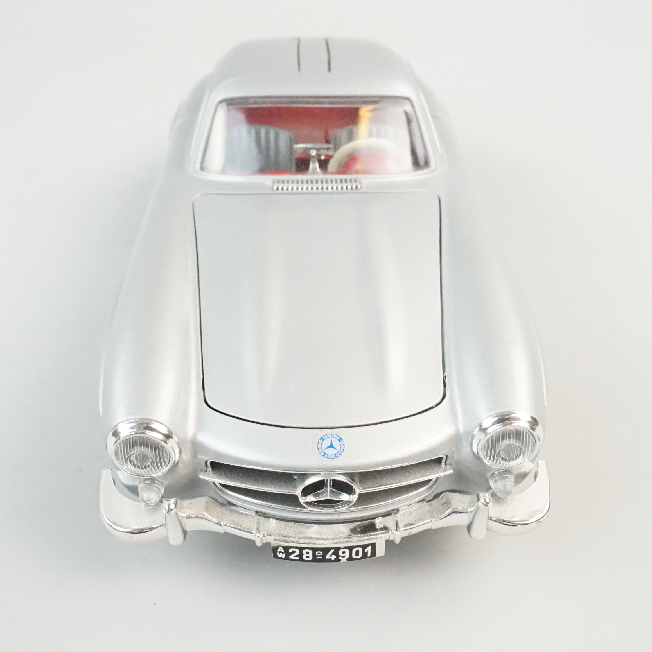 Bilder för 2726281. MODELLBILAR, 2 st, Mercedes Benz, Bburago samt Rio ...