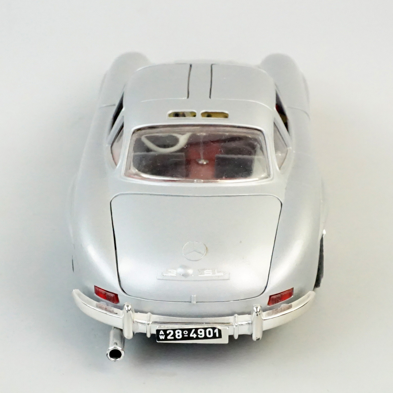 Bilder för 2726281. MODELLBILAR, 2 st, Mercedes Benz, Bburago samt Rio ...