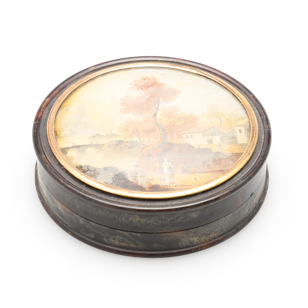 Images for 2747295. A TORTOISESHELL TABLE SNUFF BOX WITH PAINTED LID ...