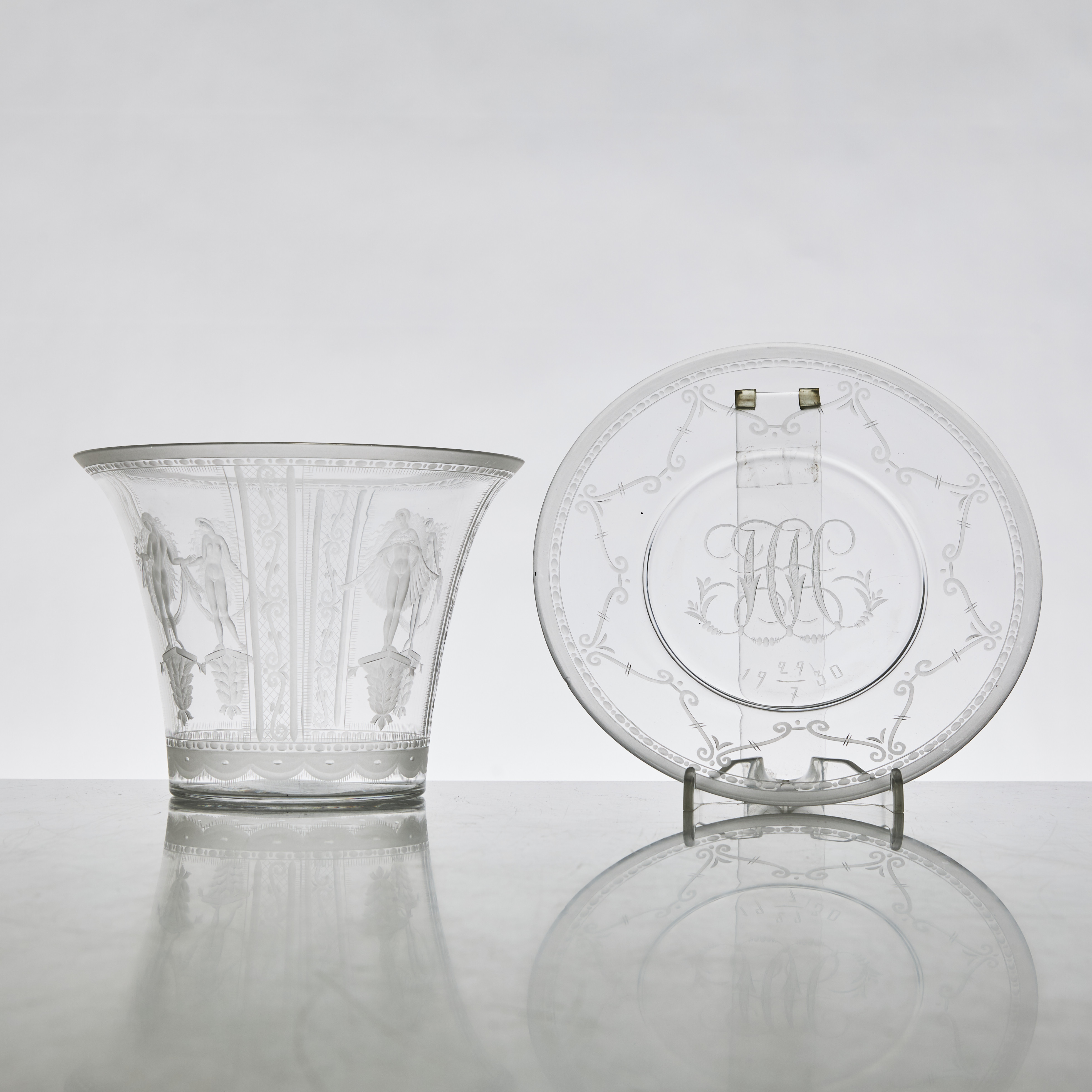 Bilder zu 2758617. SIMON GATE (1883-1945). Schale mit Untertasse ...