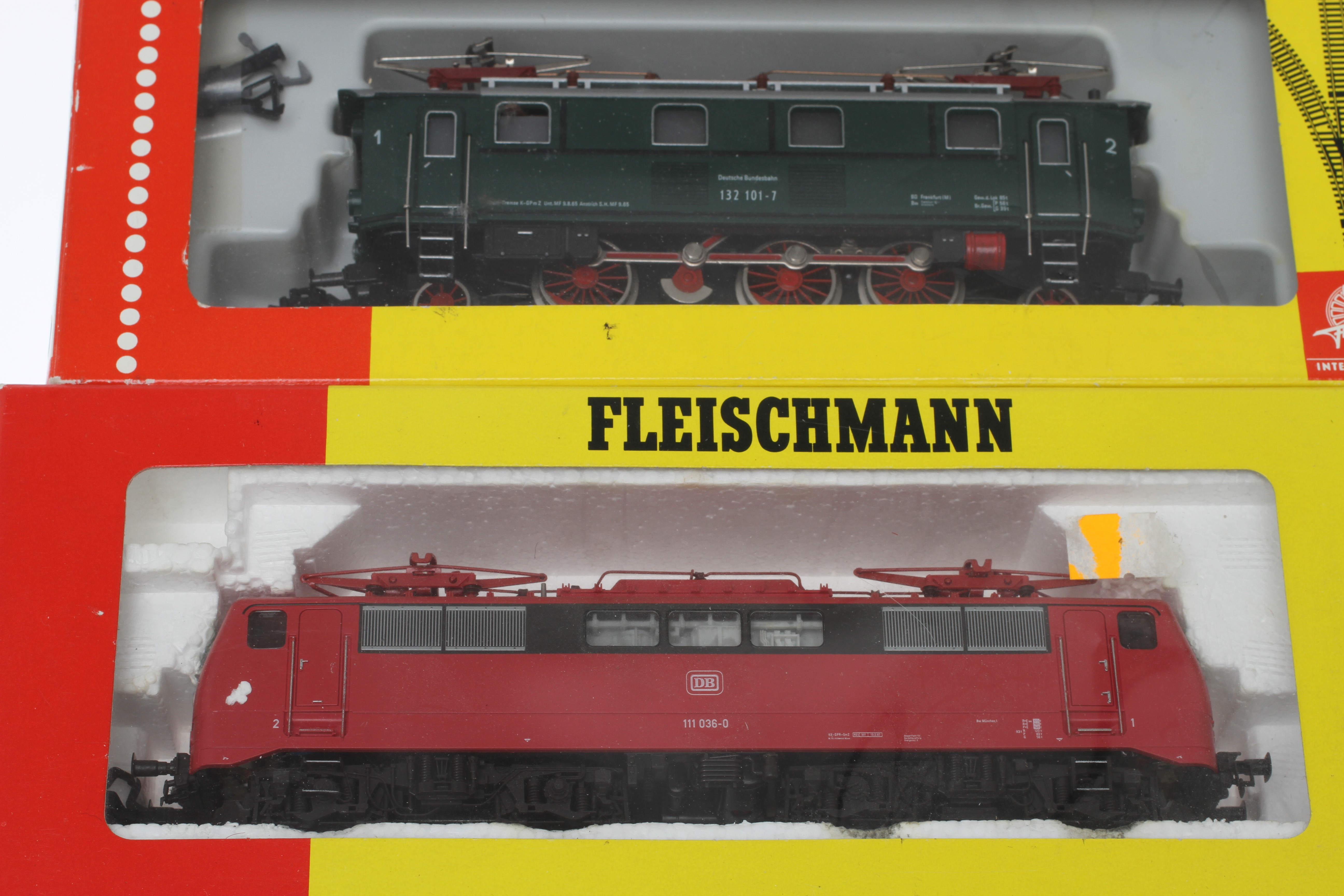 27586. MALLIJUNA FLEISCHMANN Dieselveturit 4235 ja 4933 sekä ...