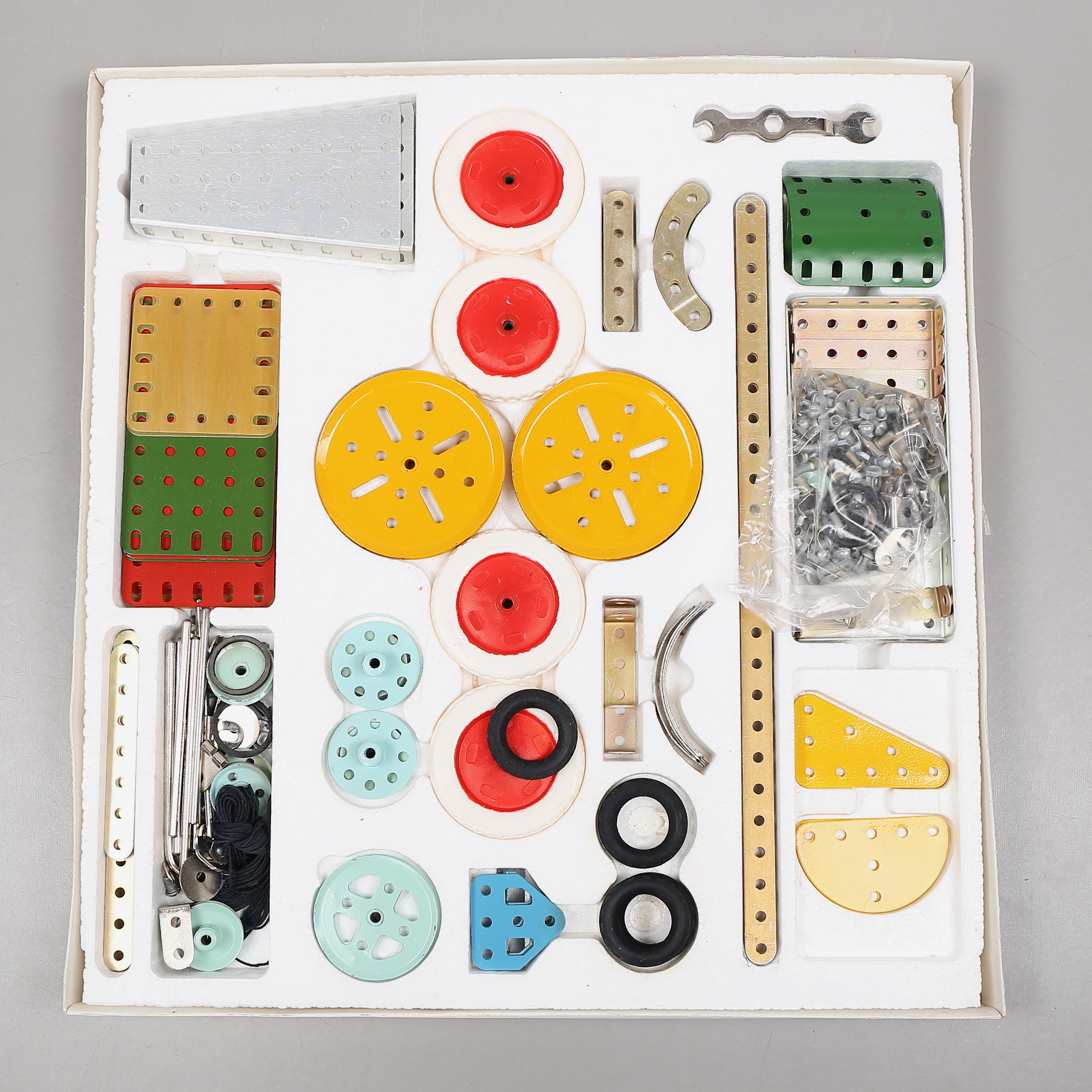 Images for 2763580. MEKANO, construction kit. - Auctionet