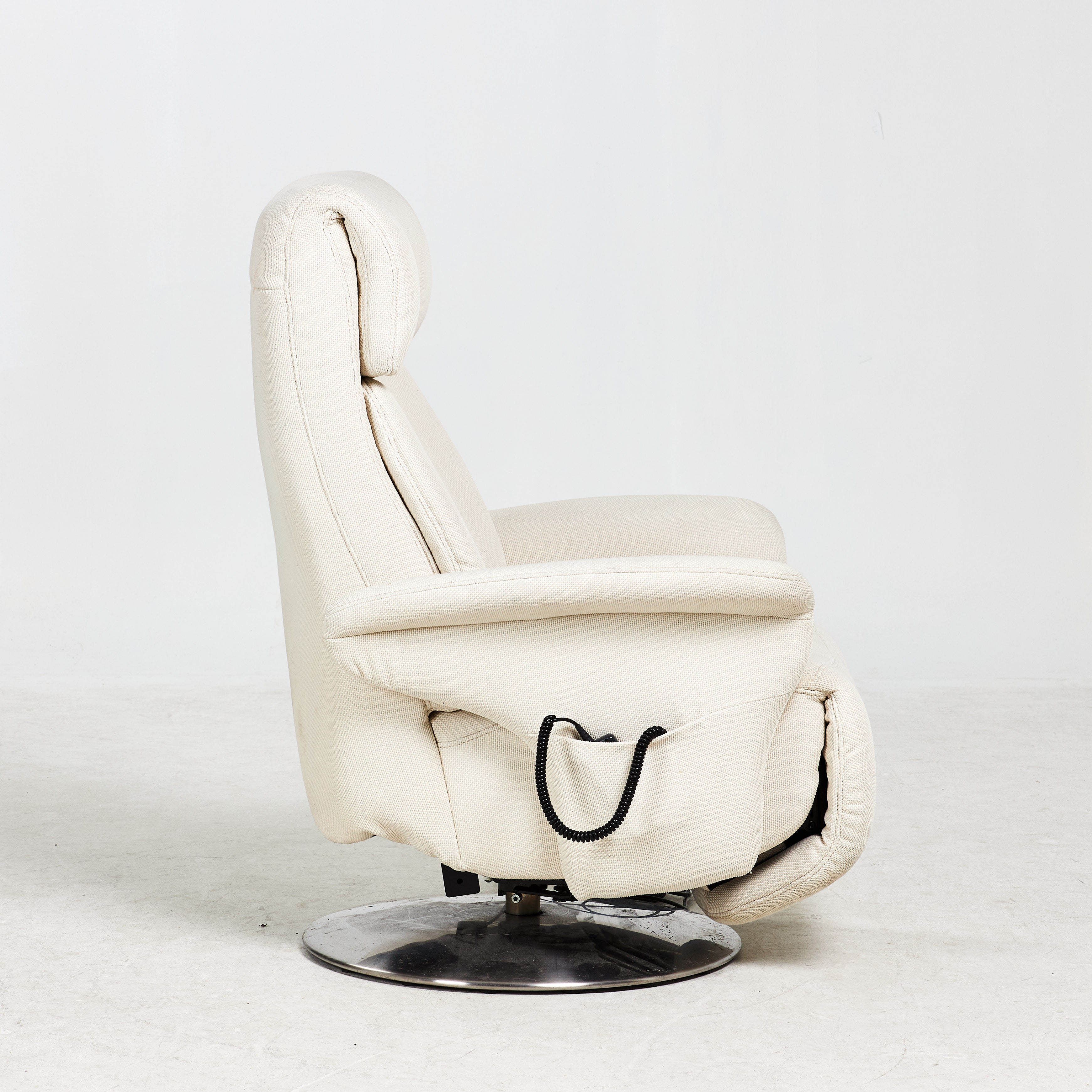 Bilder för 2772451. VILFÅTÖLJ, 2000-tal, Himolla "EasySwing 7727", höj och sänkbar, elektrisk ...