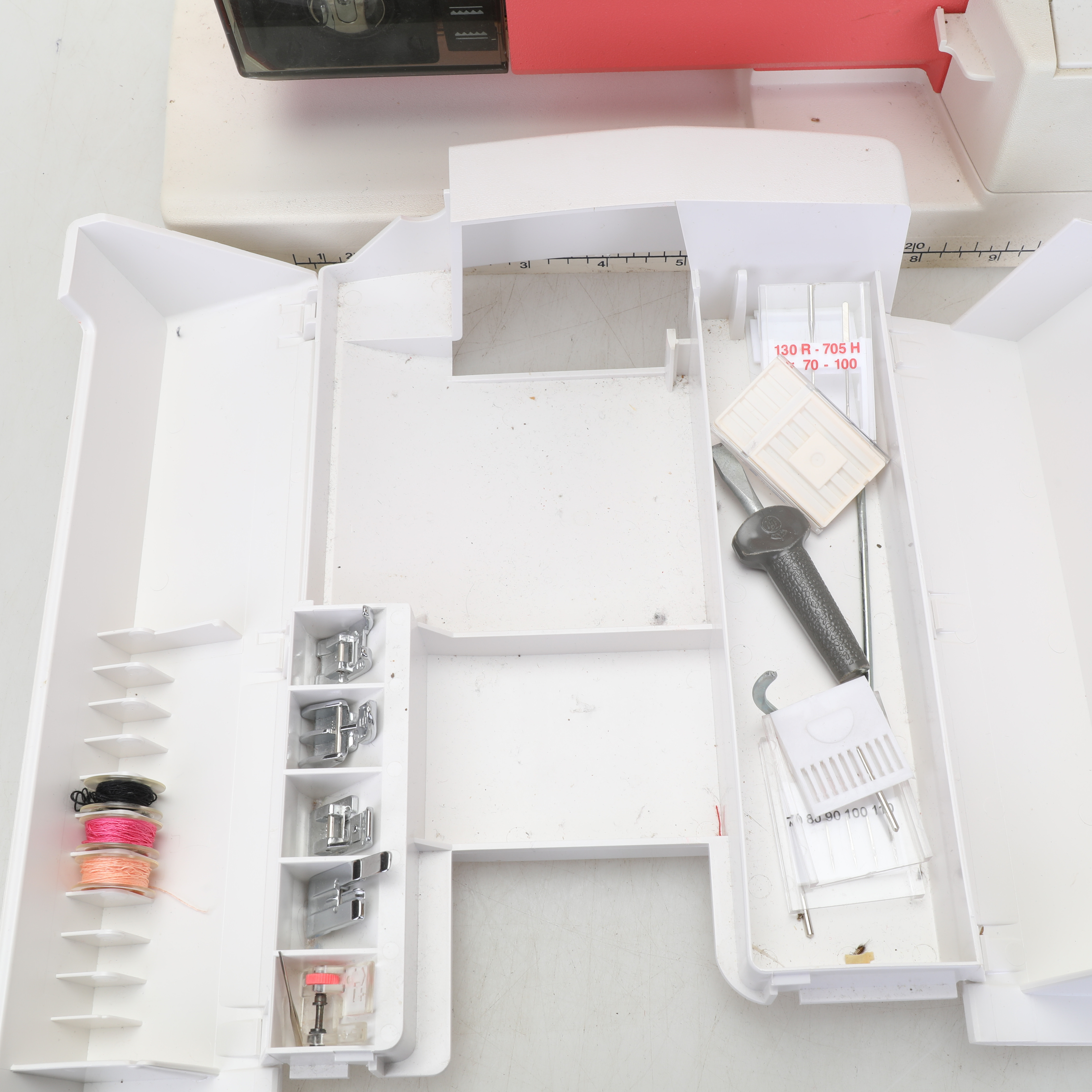 Images for 2772766. SEWING MACHINE, Husqvarna 150 E Carmen. - Auctionet