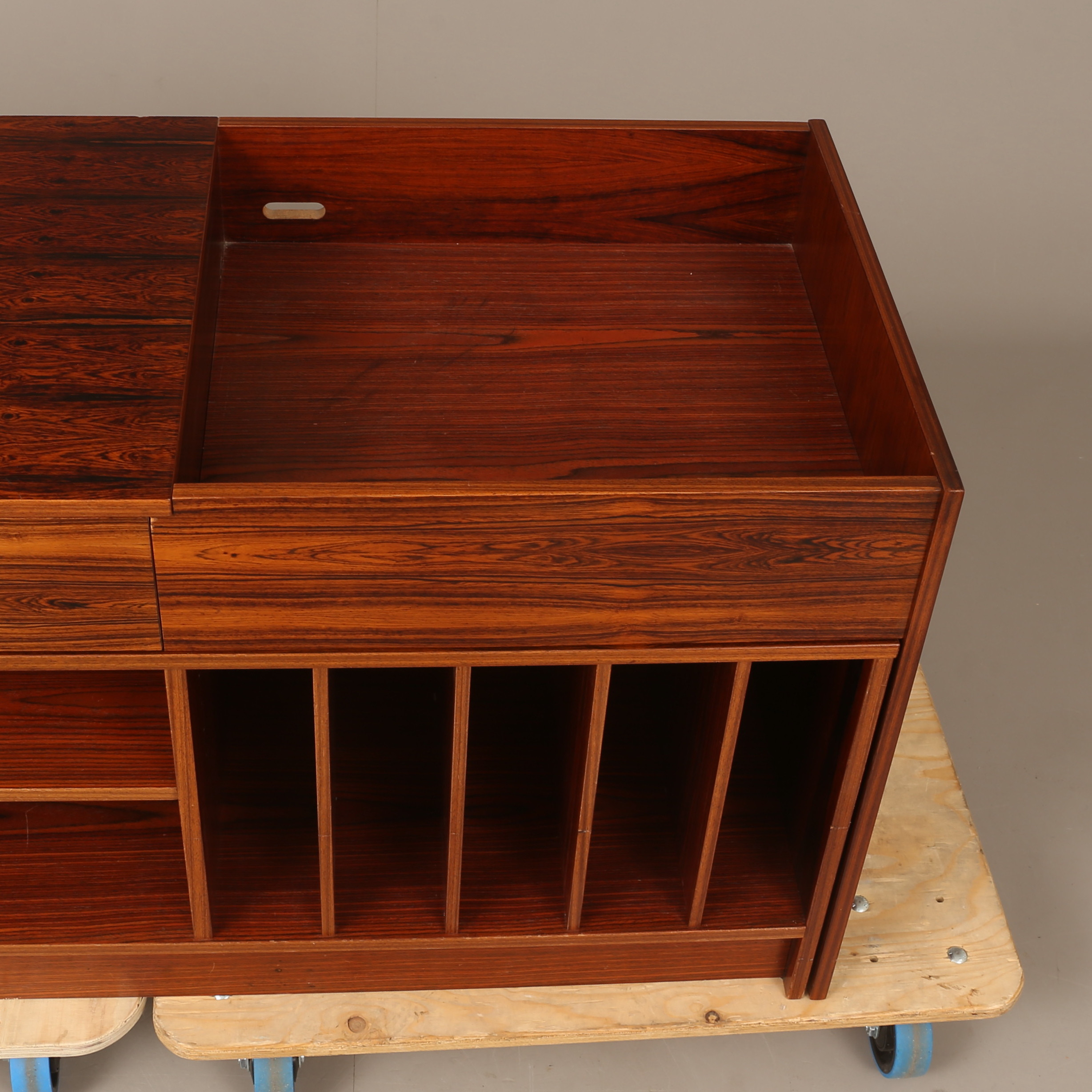 Images for 2781411. STEREO BENCH/SIDEBOARD in jacaranda veneer, 1970s ...