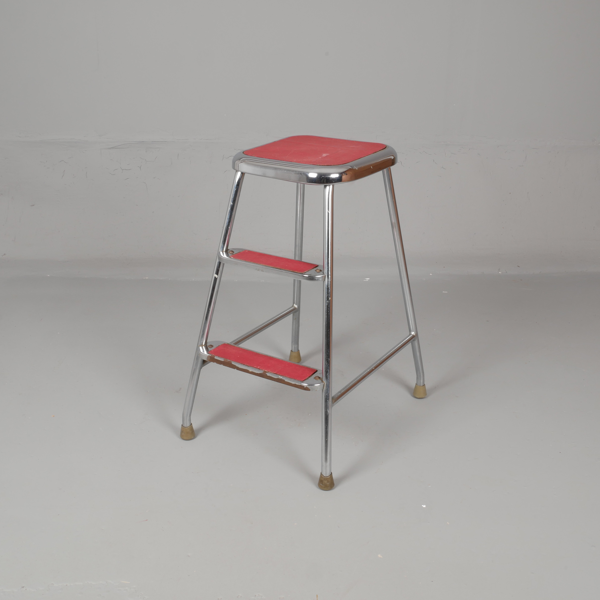 STEGPALL, "AWAB pall", 1900-talets andra hälft. Möbler - Övrigt - Auctionet