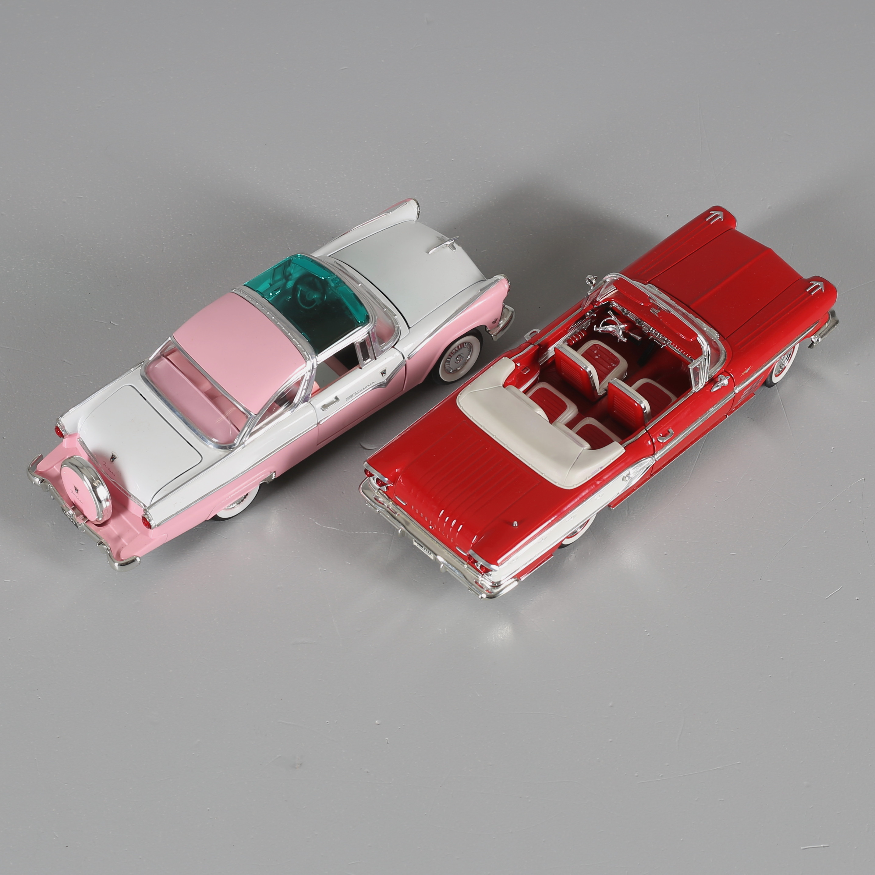 Images for 2799371. MODEL CARS and FUEL PUMPS, 4+2 pcs, metal & plastic ...