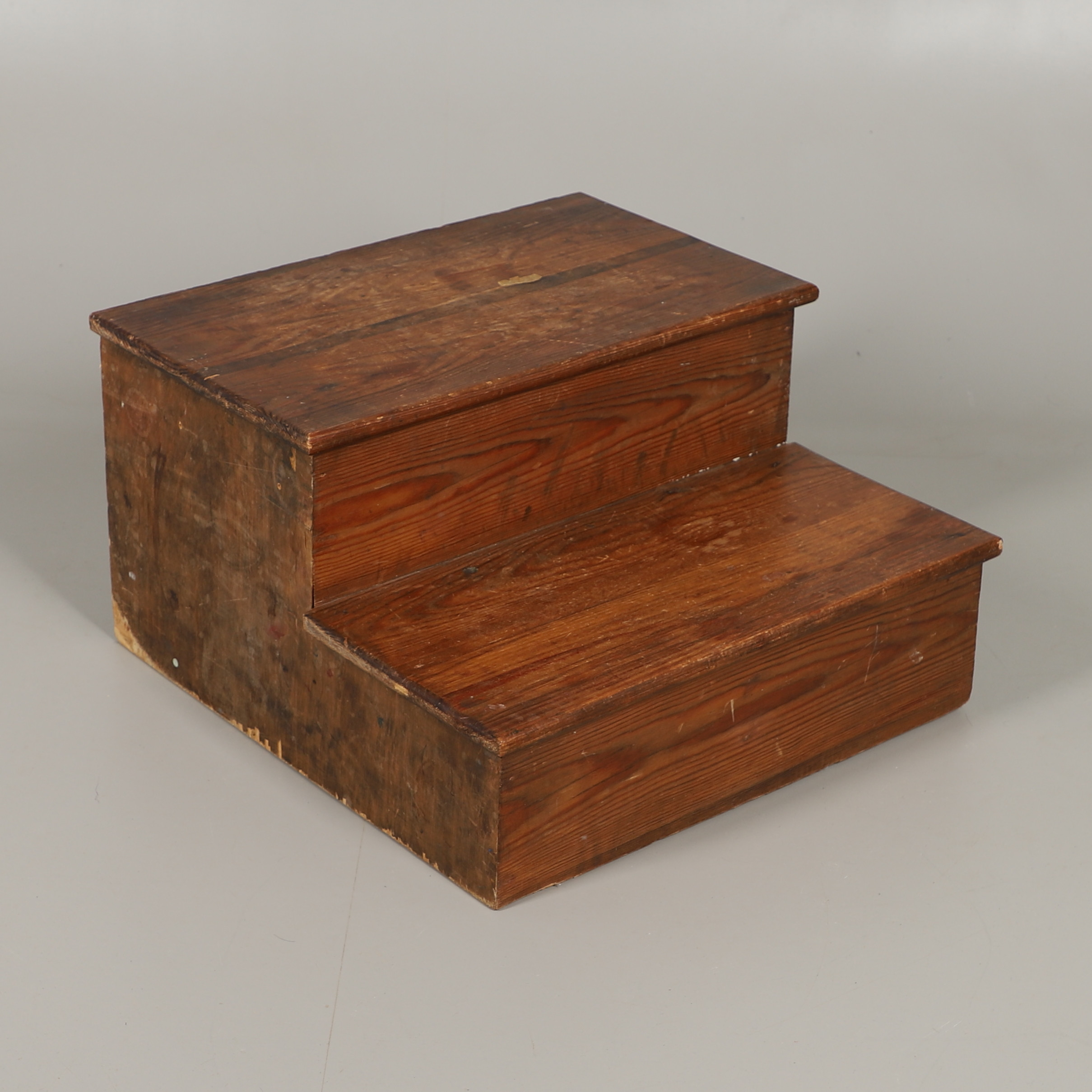 Images for 2826272. A SET OF STAINED PINE STAGE STEPS. - Auctionet