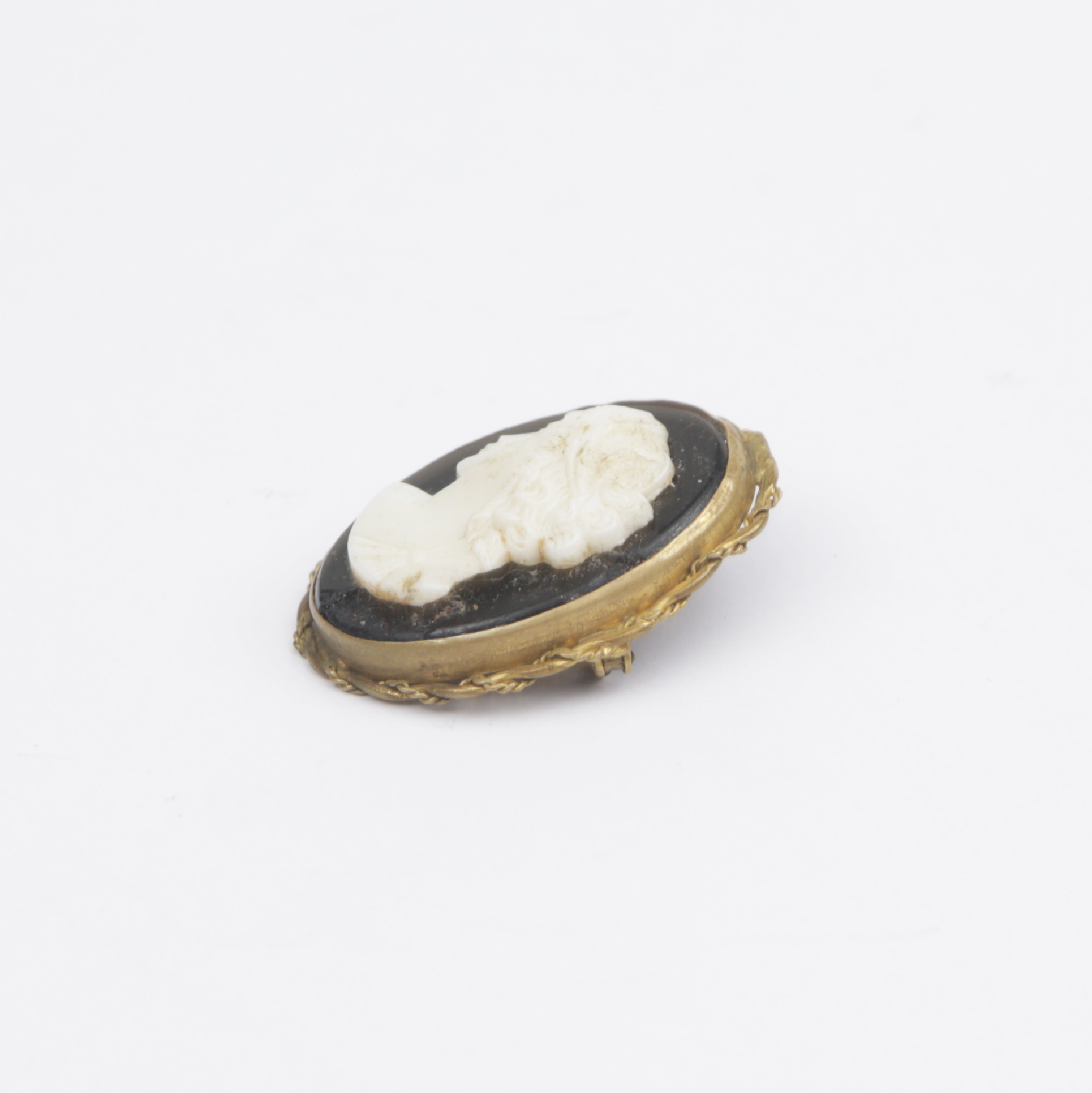 Images for 2830825. BROOCH, Camé/metal, probably the turn of the ...