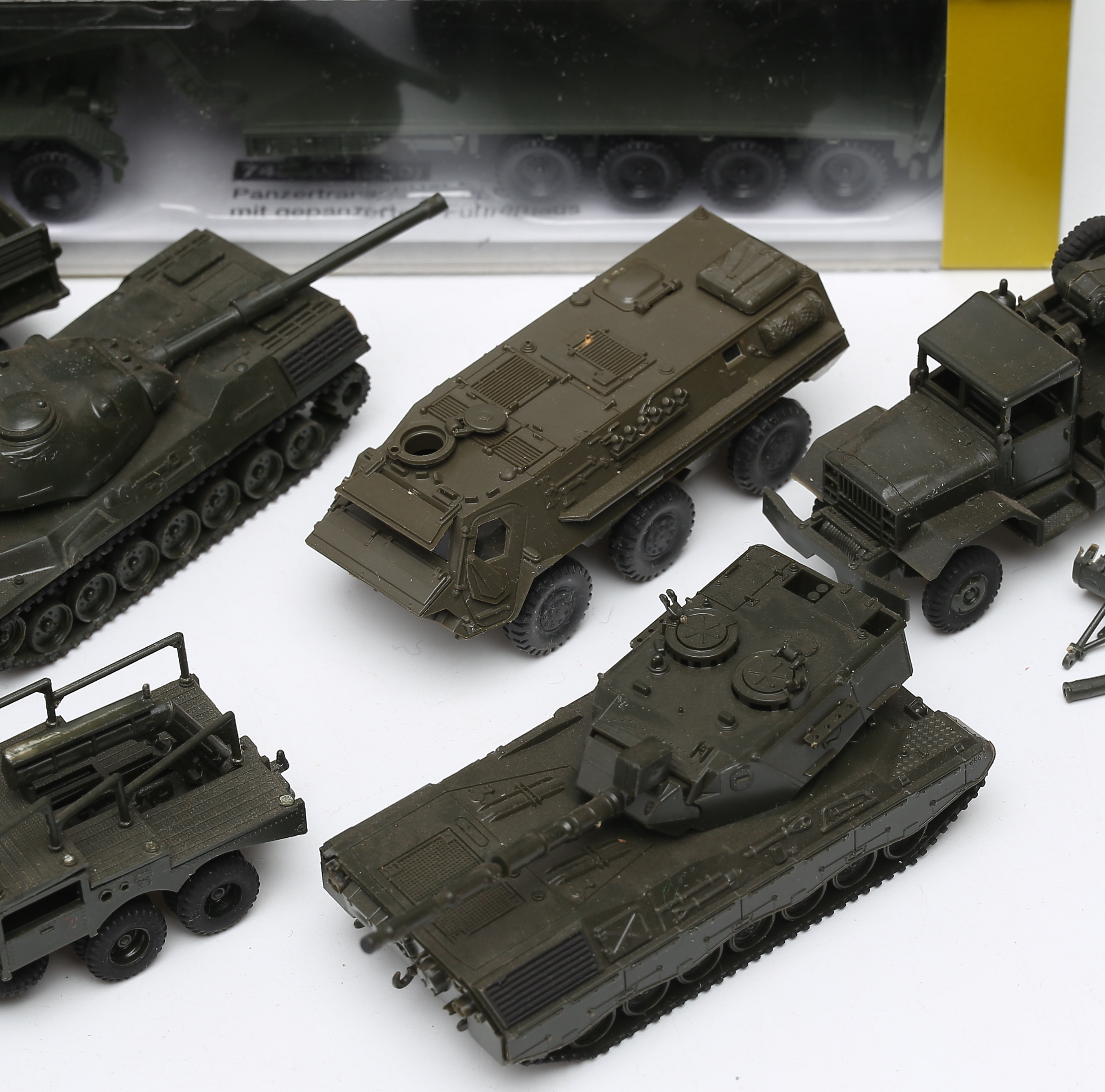 Images for 2835545. ROCO military models approx. 16 pcs., i.a. tank ...