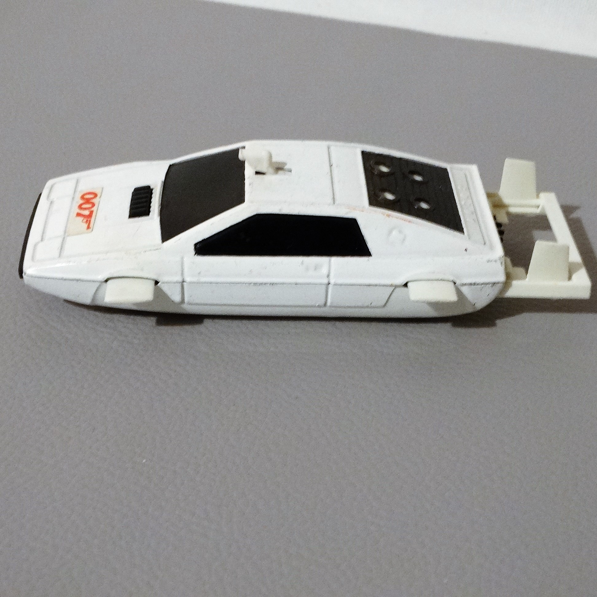 Images for 2840708. LOTUS ESPRIT, JAMES BOND OO7 - MODEL CAR, circa ...