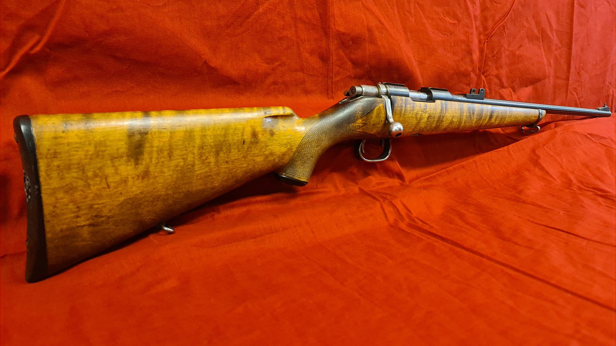 KULGEVÄR, Sako L46 7x33 SAKO. Licensvapen - Kulgevär - Auctionet