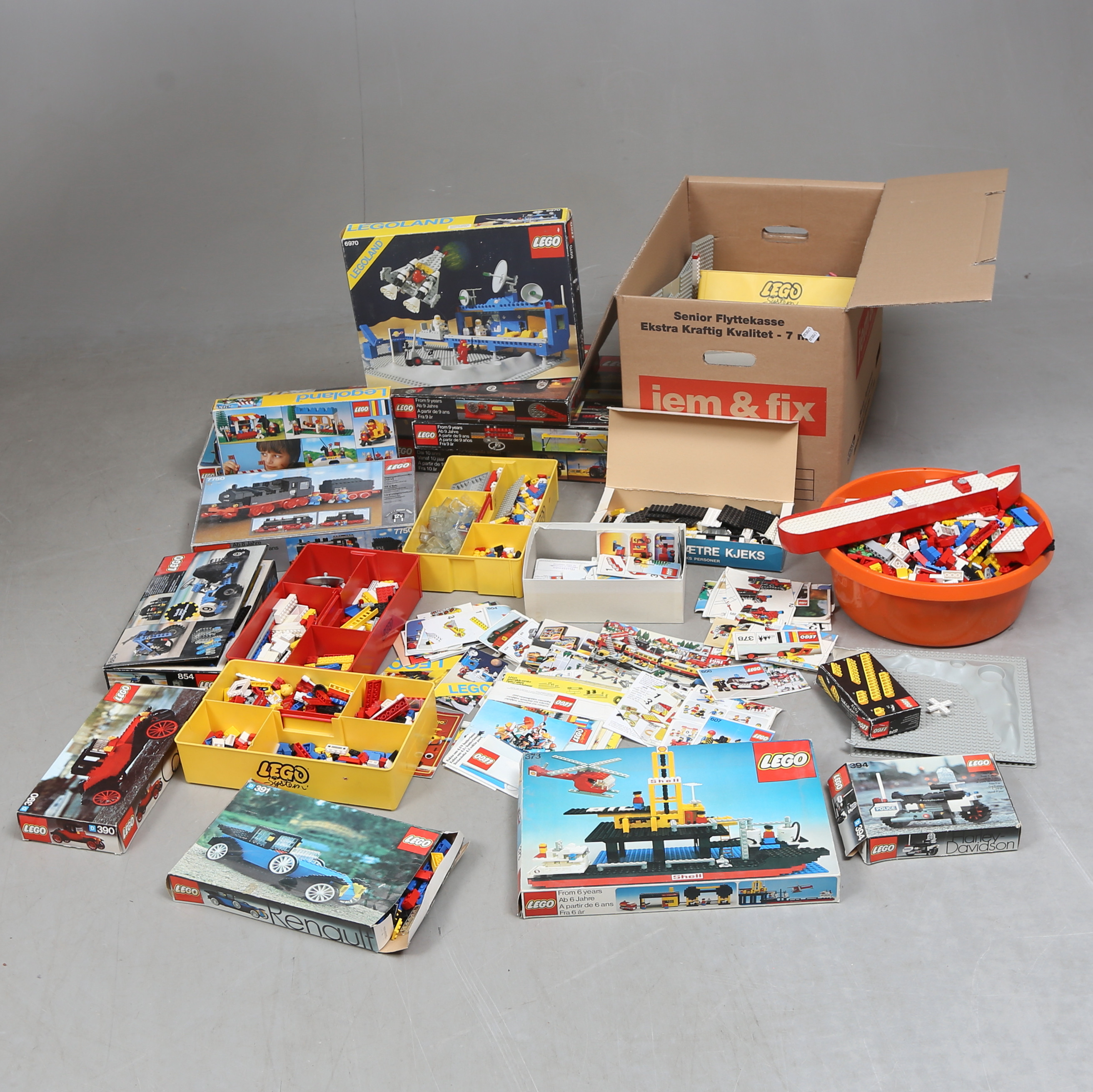 LEGO, 1900-tal. Leksaker - Leksaker - Auctionet