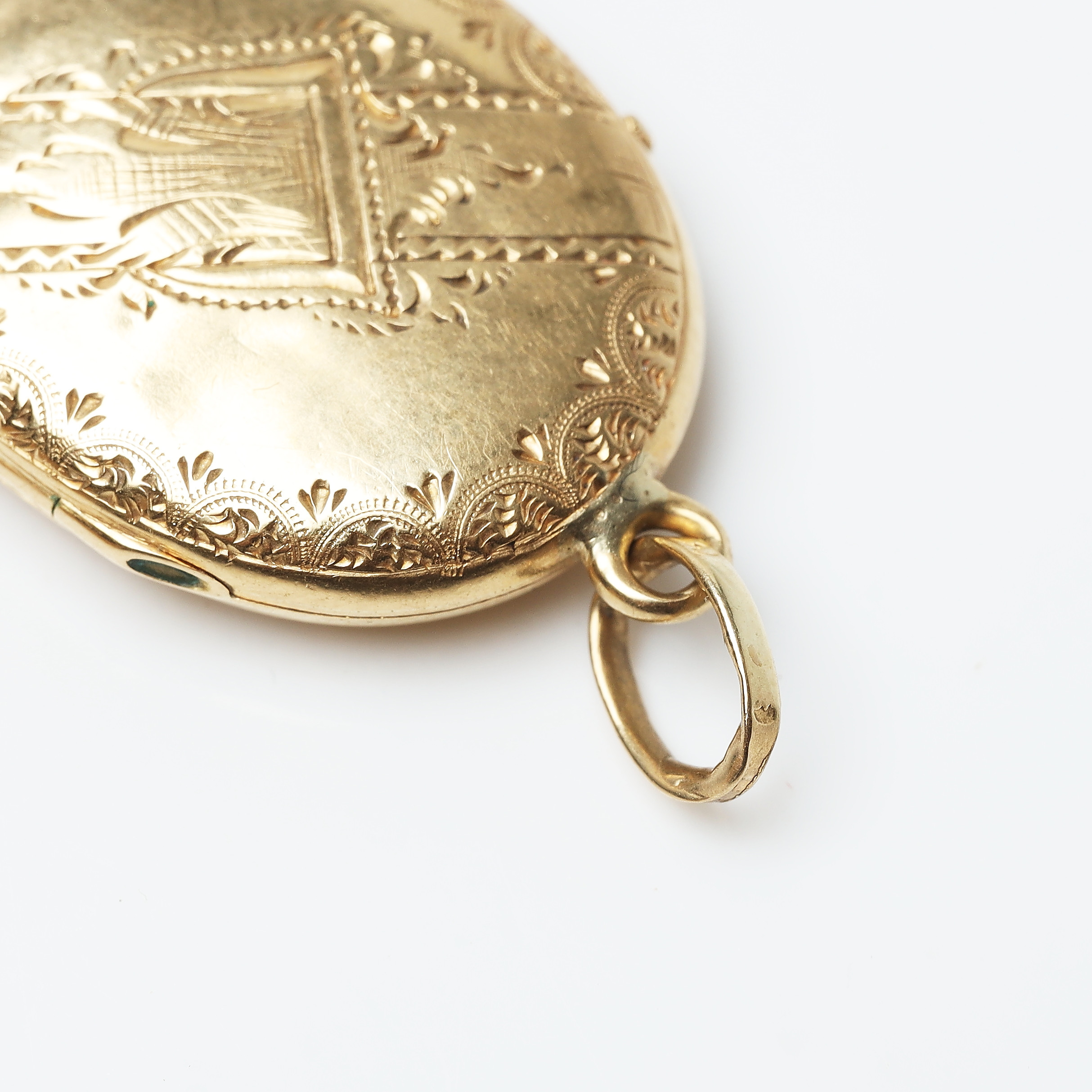 Images for 2869303. PENDANT with hide, 18K gold, indistinct master's ...