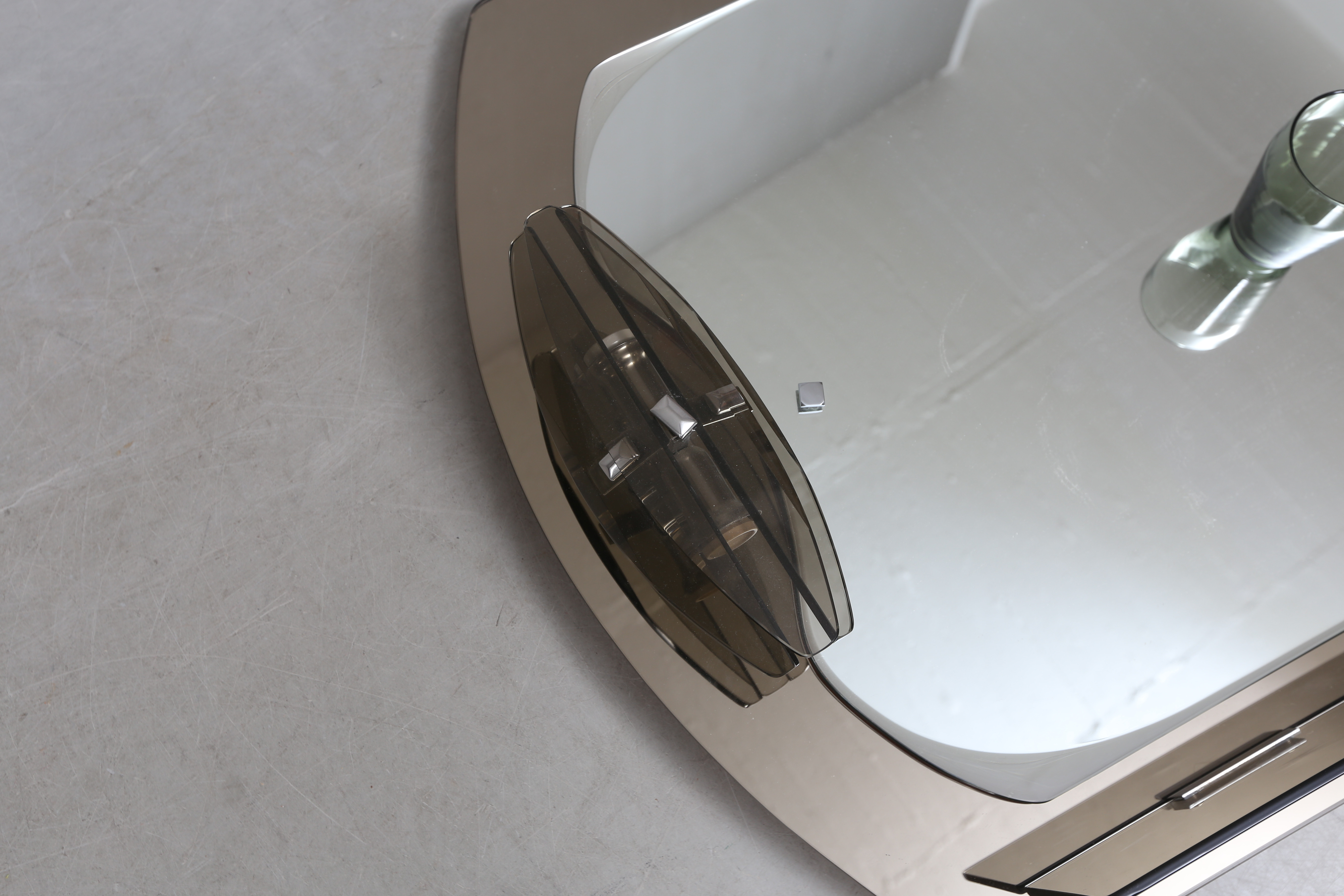 BADRUMSSPEGEL, 1900-talets andra hälft. Speglar - Auctionet