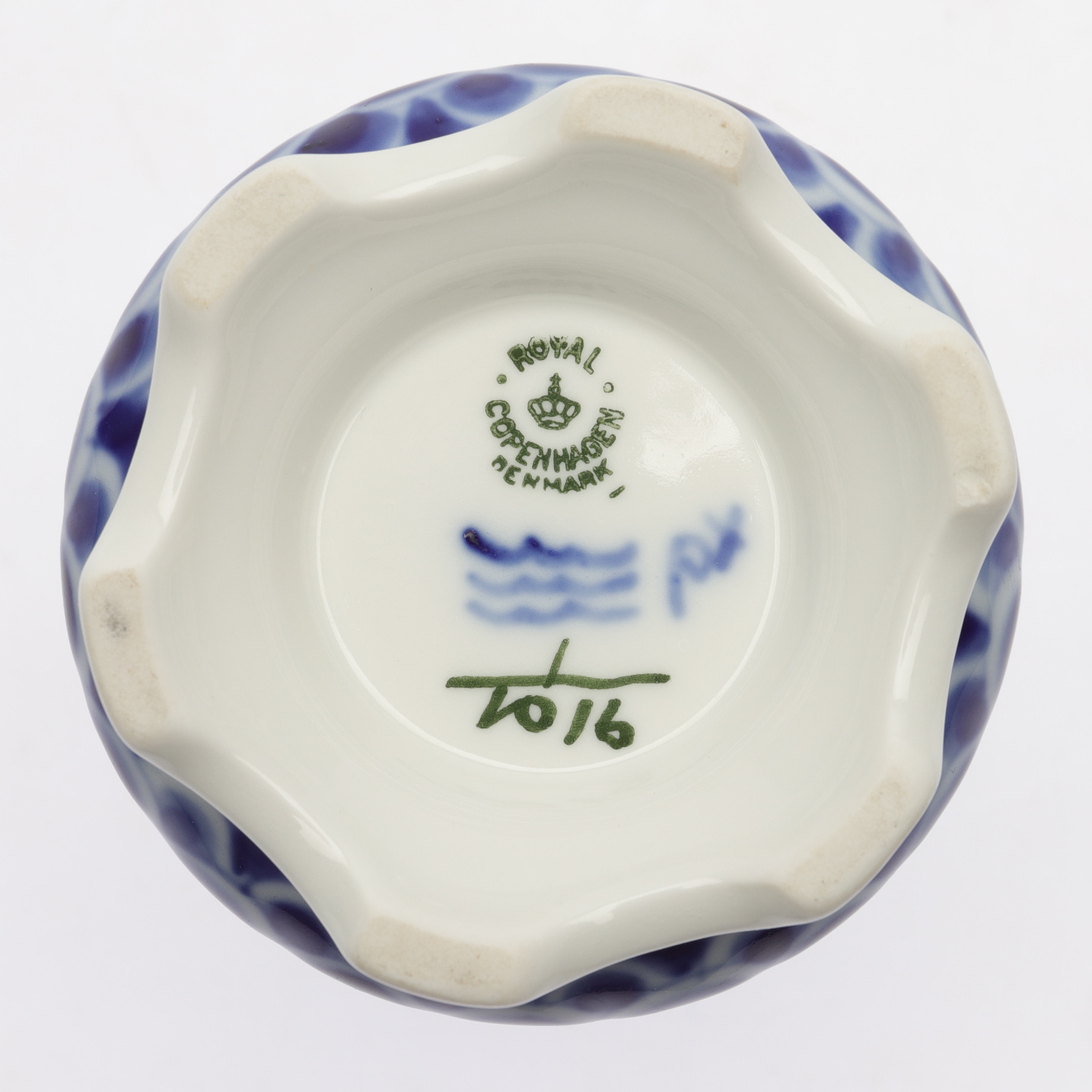 Images for 2875546. VAS, porcelain, "Musselmalet", Royal Copenhagen ...