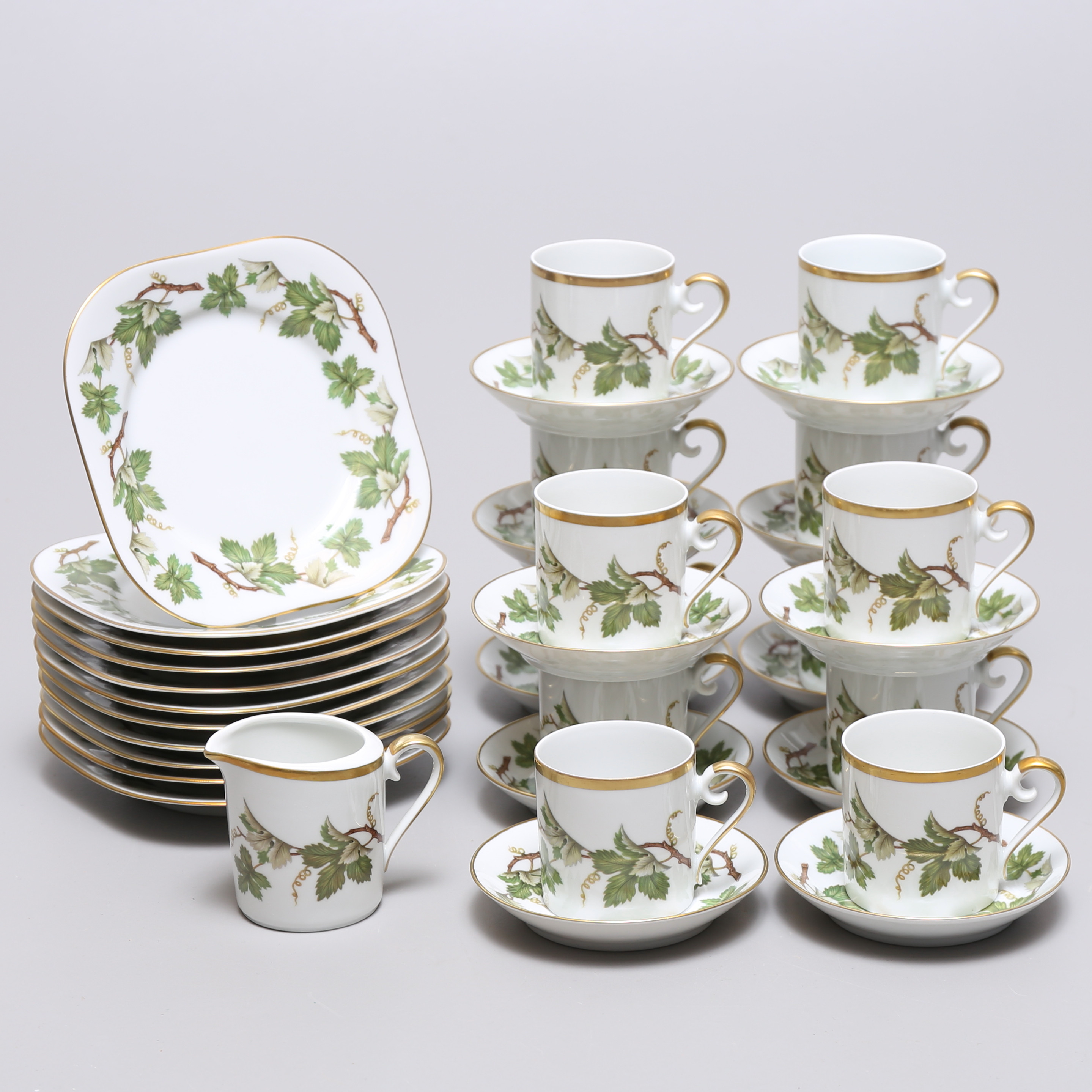 KAFFESERVIS, 24 delar, porslin, "Vinranka", Hackefors. Keramik ...