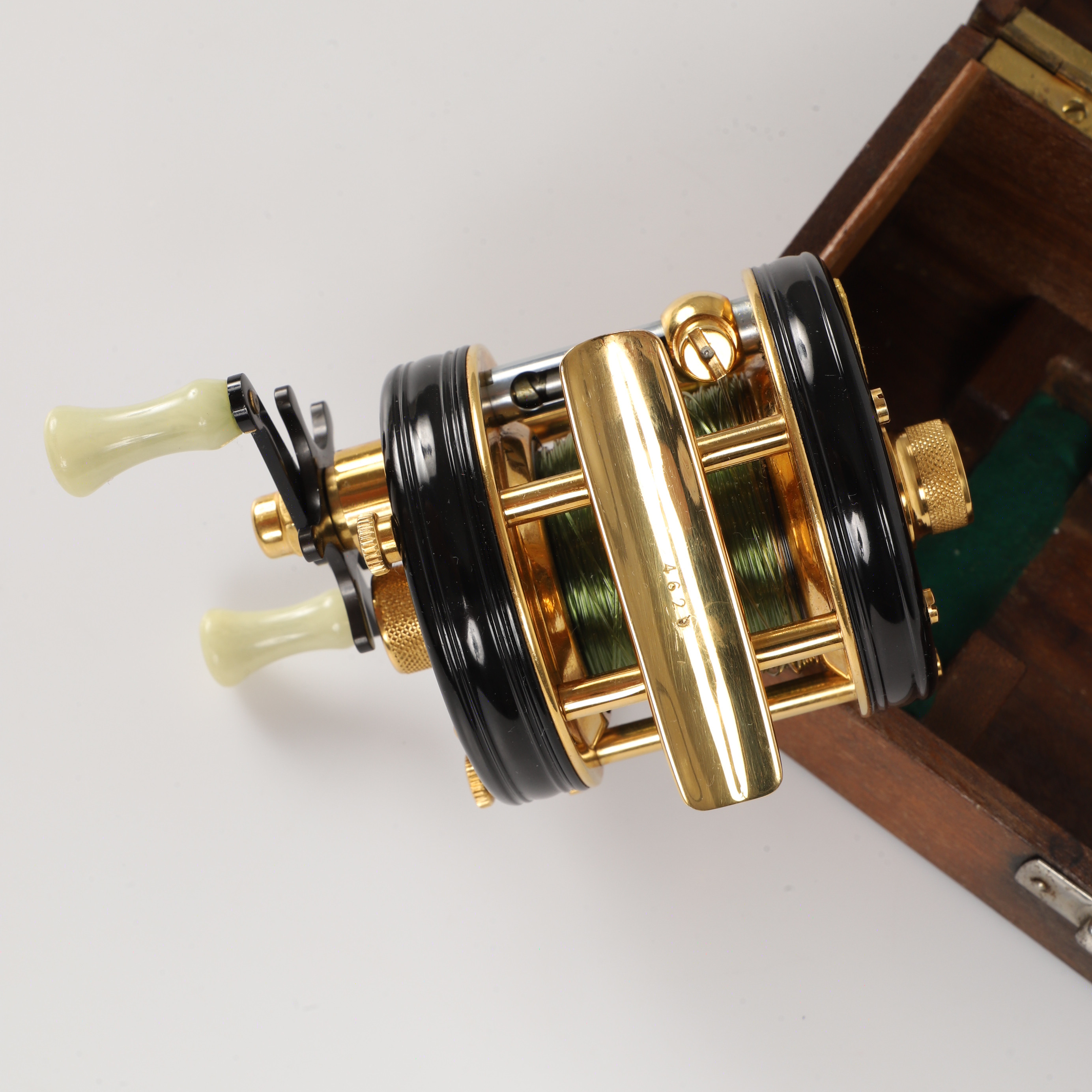 Images for 2879735. FISHING ROLL, Ambassadeur 5000C "De Luxe", ABU, Sweden. - Auctionet