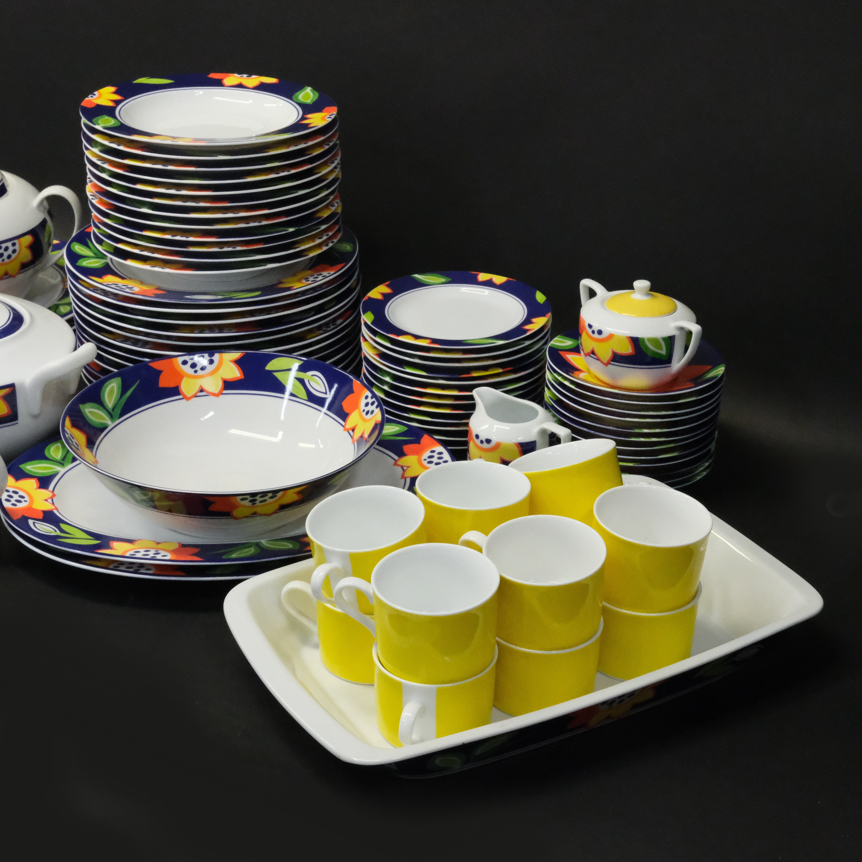 CHRISTINEHOLM, MAT-OCH KAFFESERVIS, "SOLROS", 92 DELAR. Keramik ...