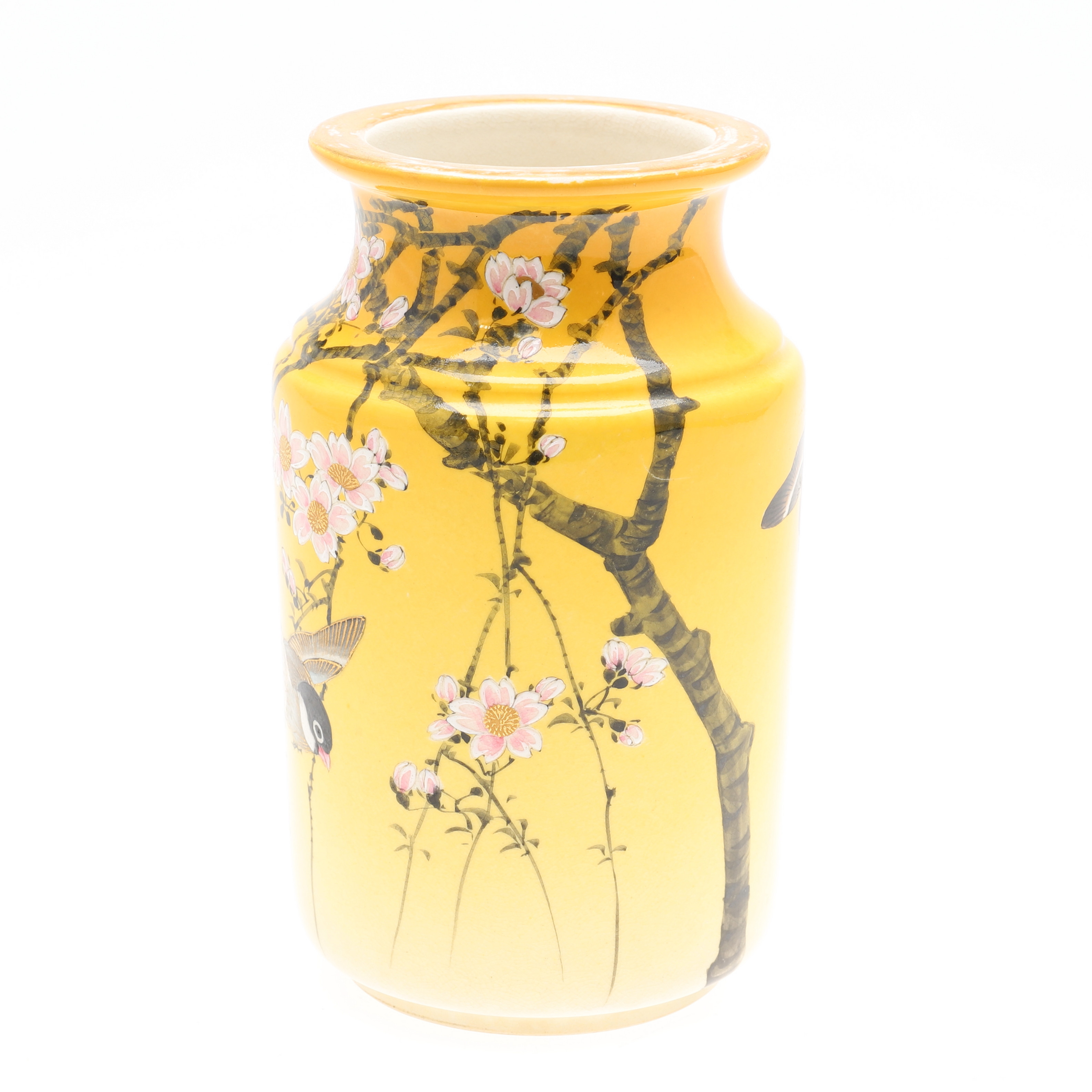 EN JAPANSK SATSUMA VAS, MEIJI. Keramik & Porslin - Orientaliskt - Auctionet