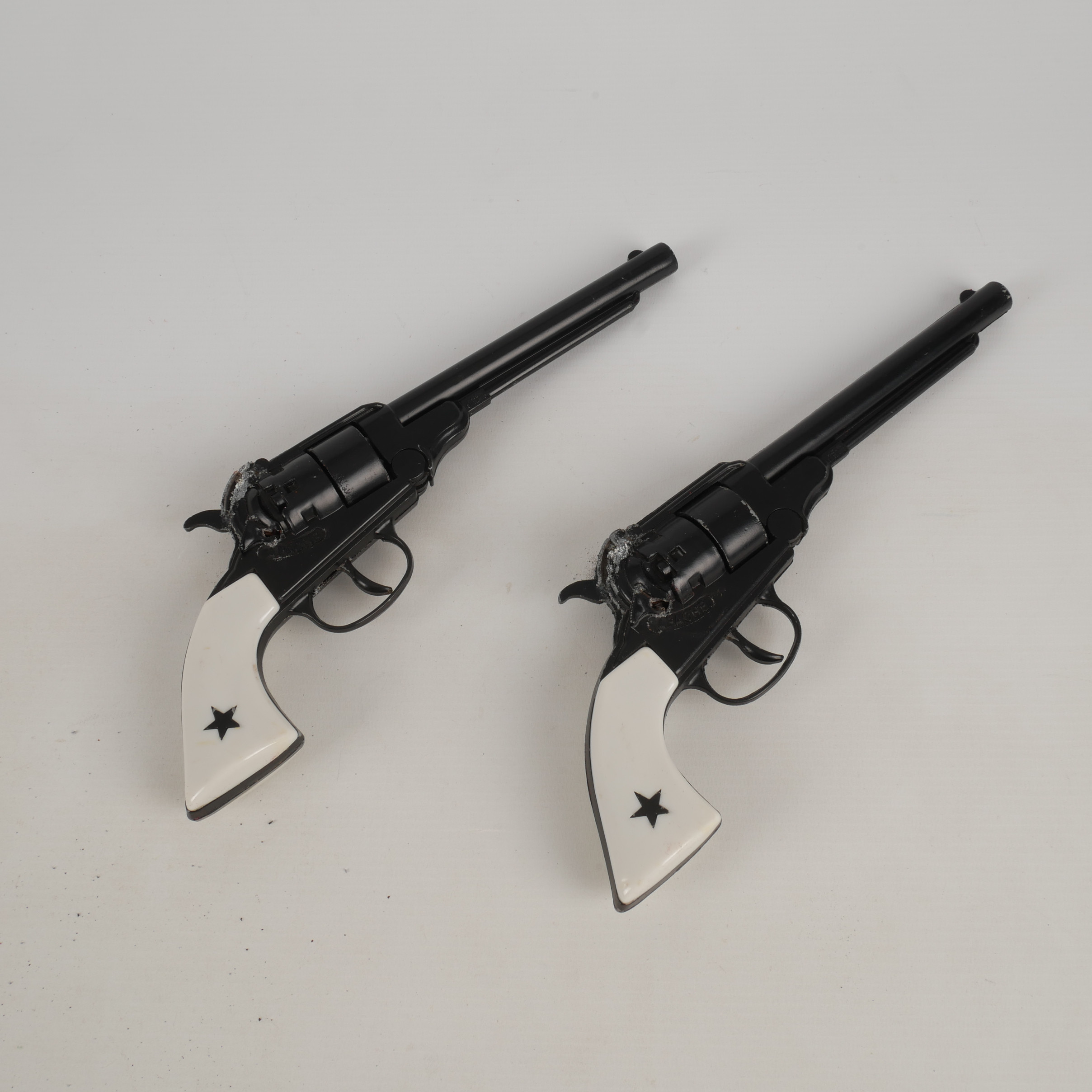 Images for 2888065. GUNS, replica, "The Apache Caliber 44, Outlaw Guns ...