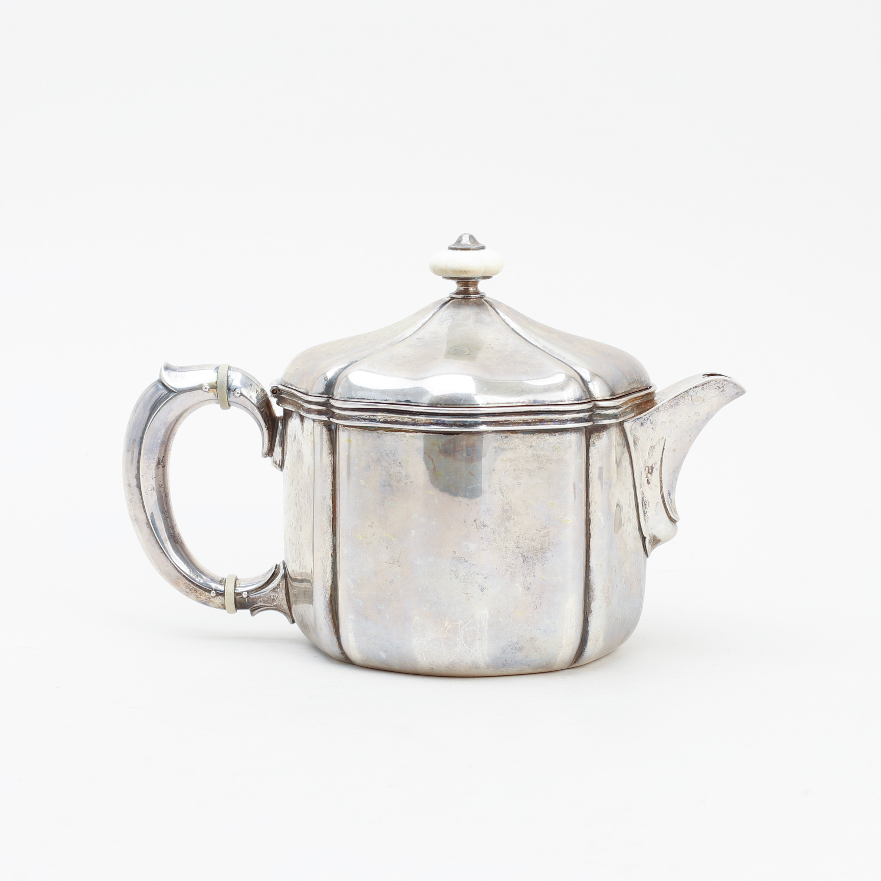 Bilder för 2894214. TEKANNA, silver, svenska importstämplar Frans ...