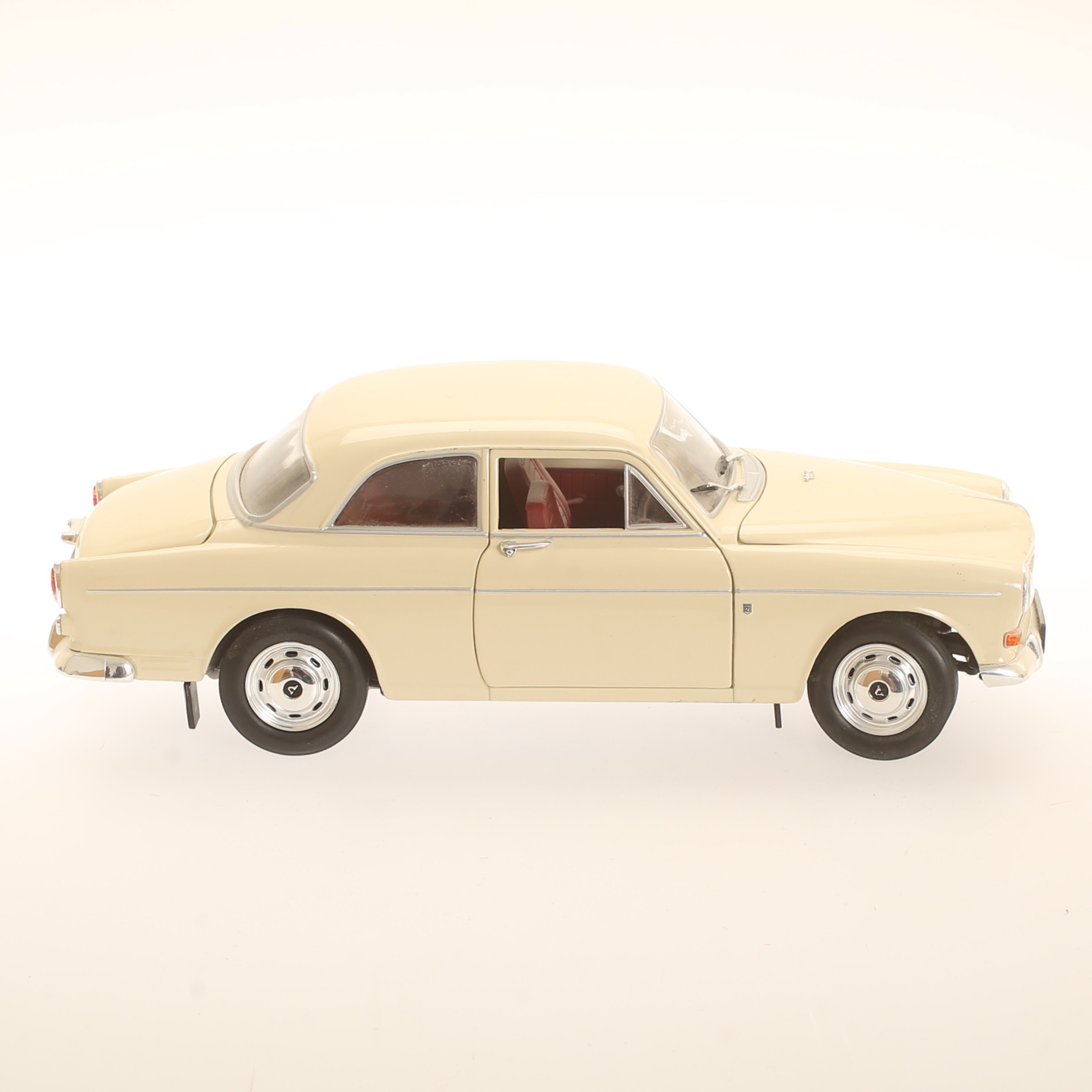 Bilder för 2935257. MODELLBIL, Volvo Amazon, Revell. - Auctionet