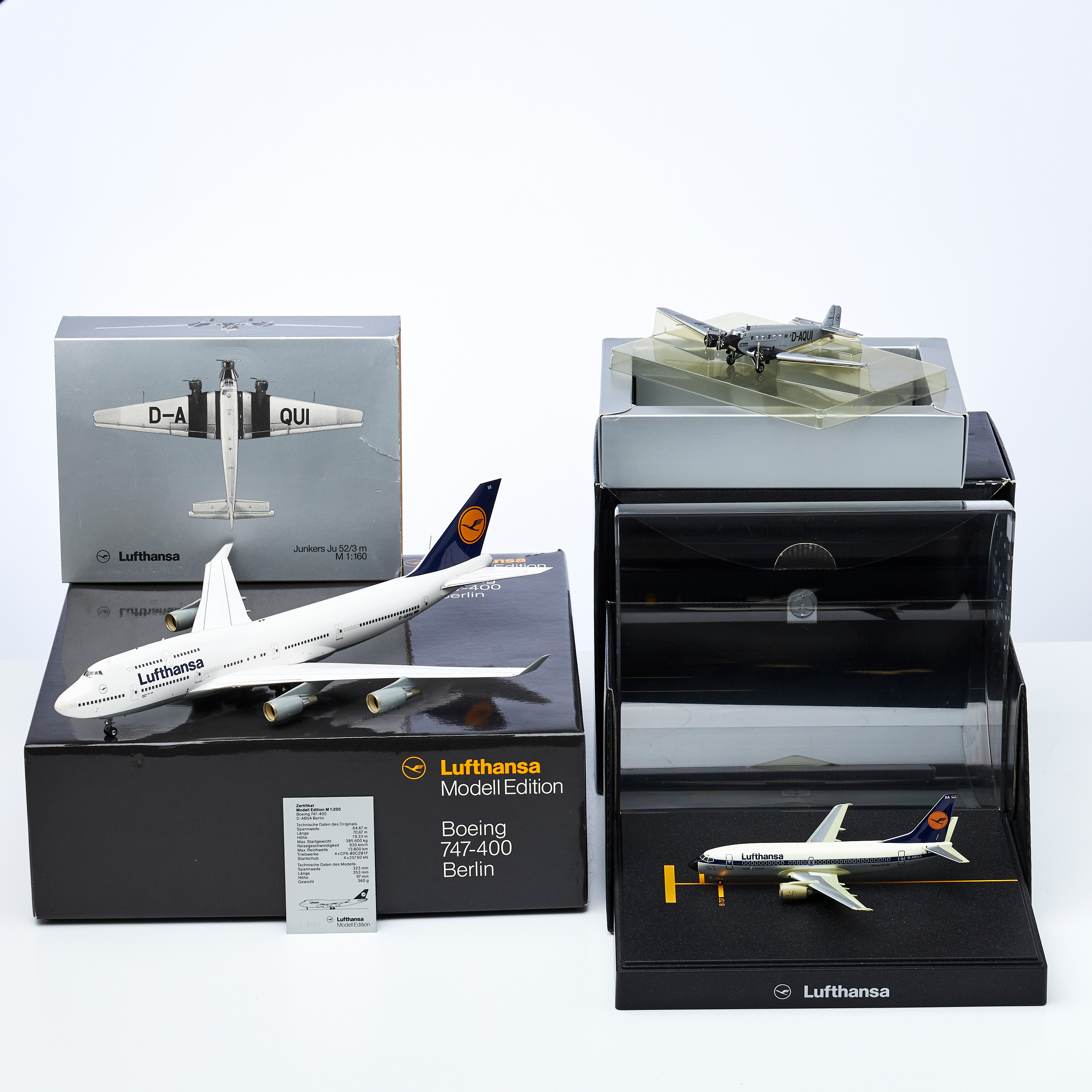 Images for 2965996. AIRPLANE MODELS 3 pcs Boeing 747-400, Lufthansa ...