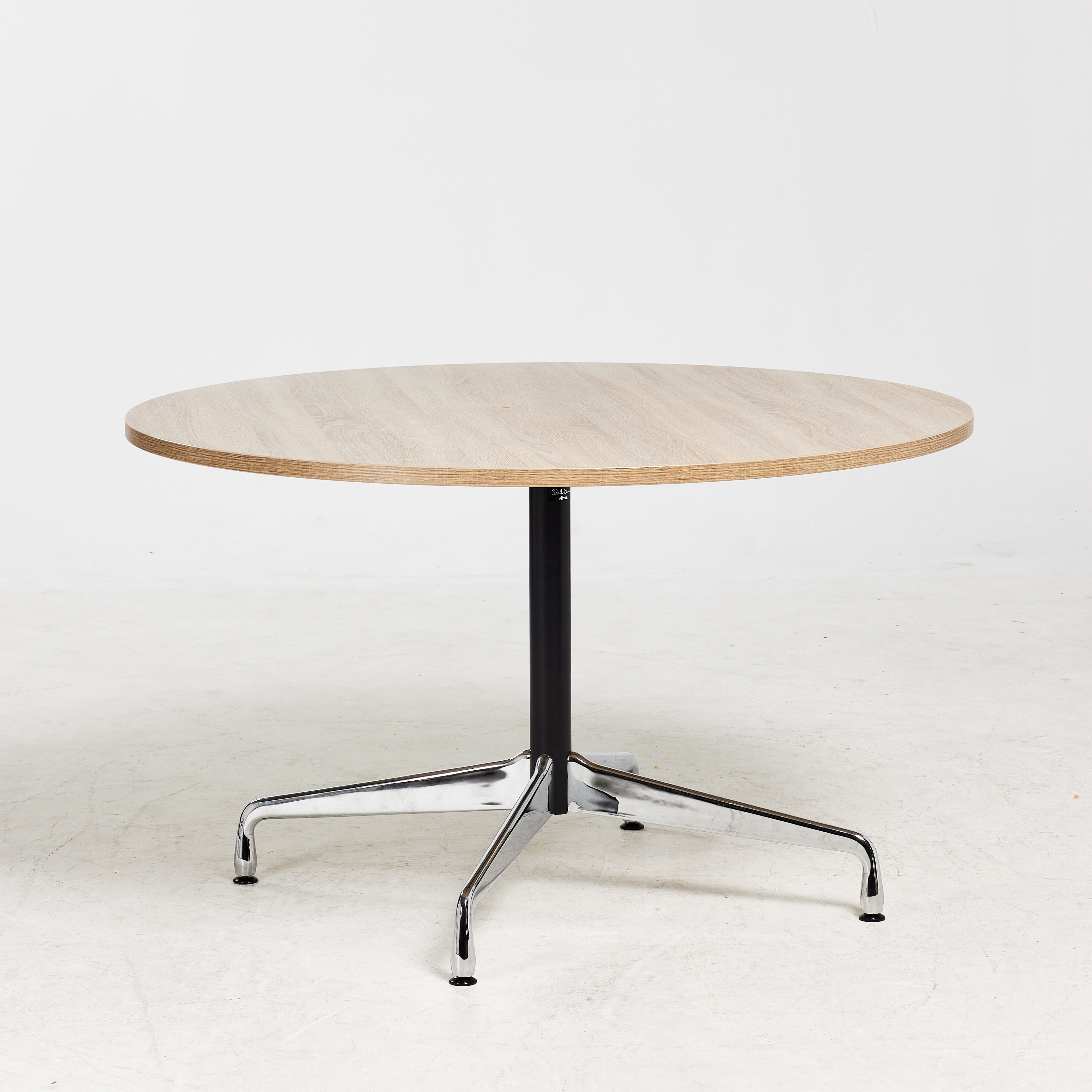 Images for 2973931. RAY & CHARLES EAMES. table, "Segmented Round Dining ...