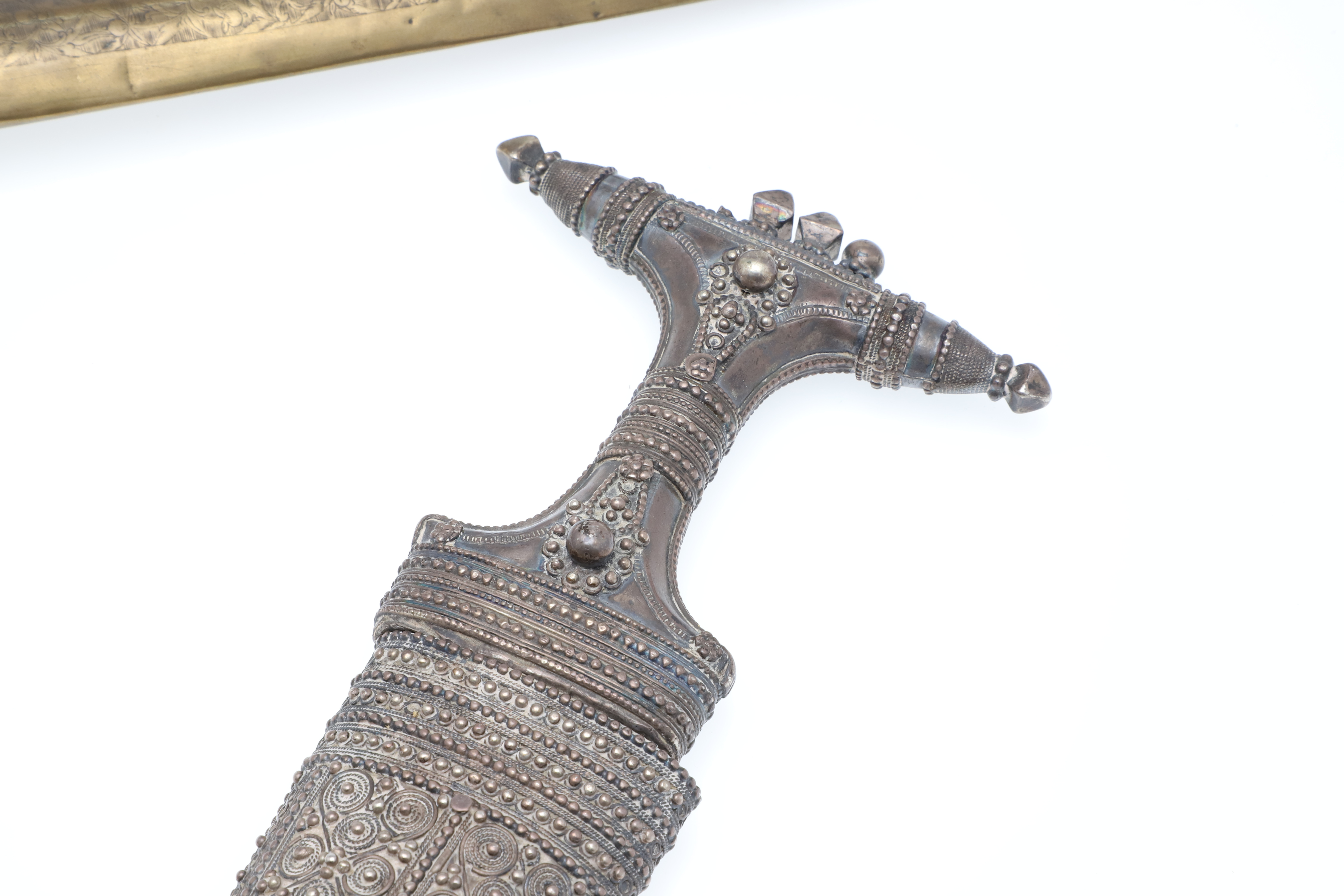 Images for 2992266. A SAUDI ARABIAN JAMBIYA/KHANJAR TYPE DAGGER AND ...