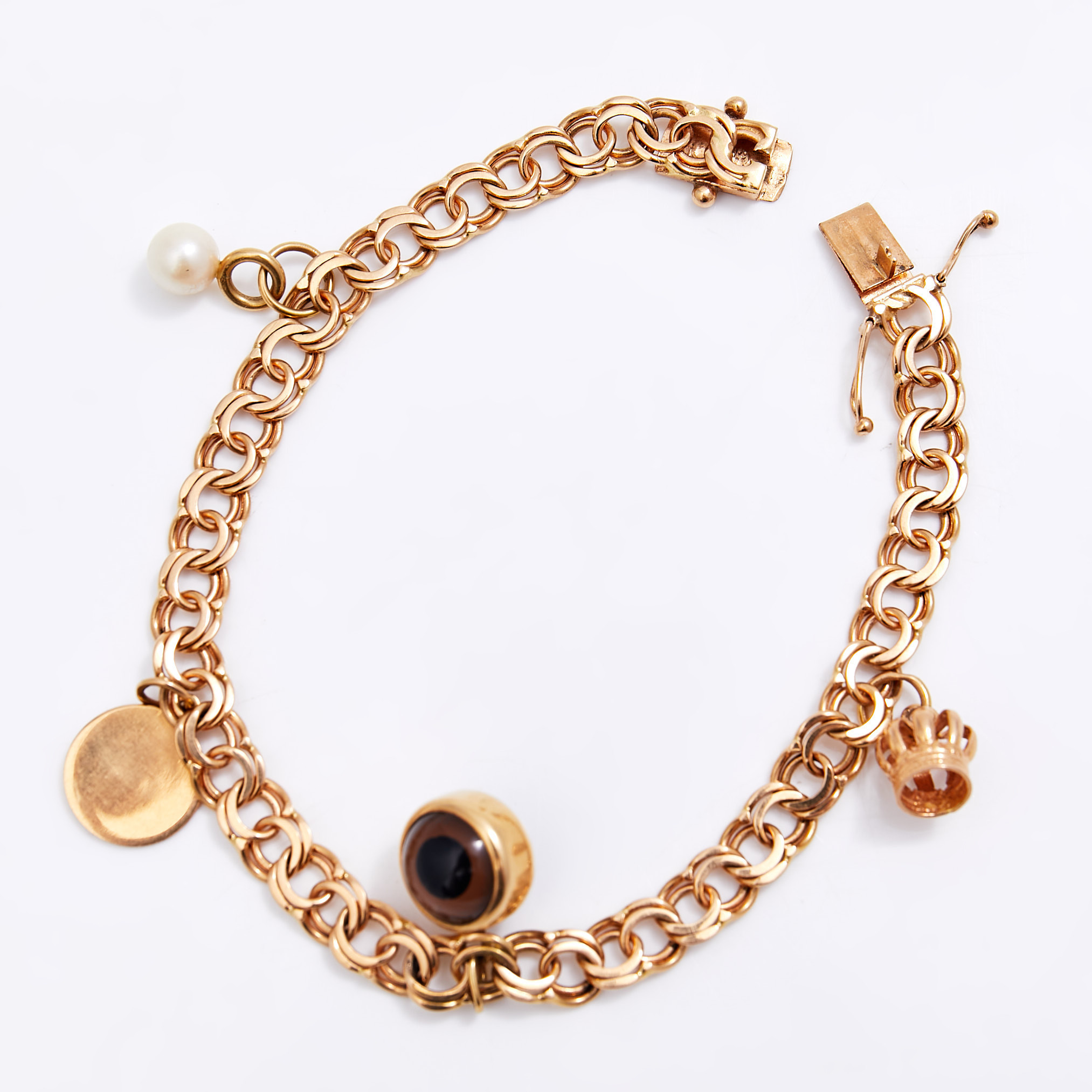 Images for 3026567. BRACELET, 18k gold, bismarck with cap in the shape ...