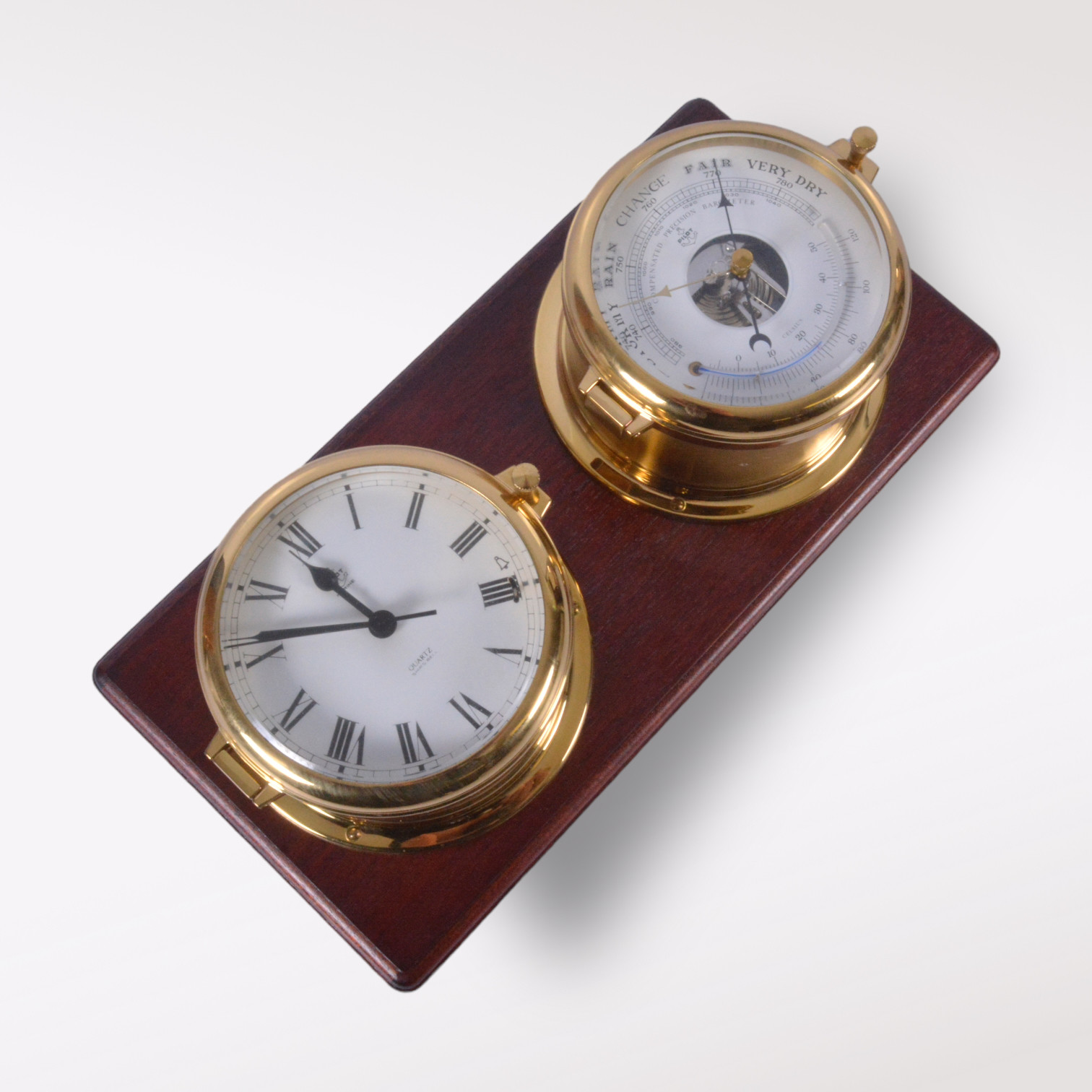 Images for 3030524. BAROMETER AND SHIP'S CLOCK, Pilot marine. - Auctionet