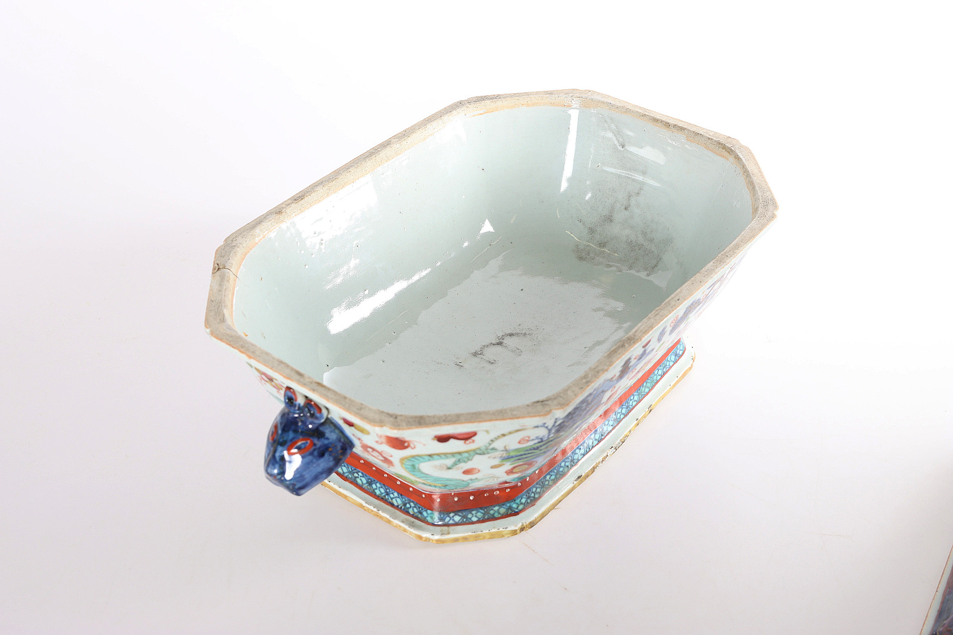 Bilder för 3036110. TERRIN MED LOCK, kompaniporslin, 1700-talets senare ...