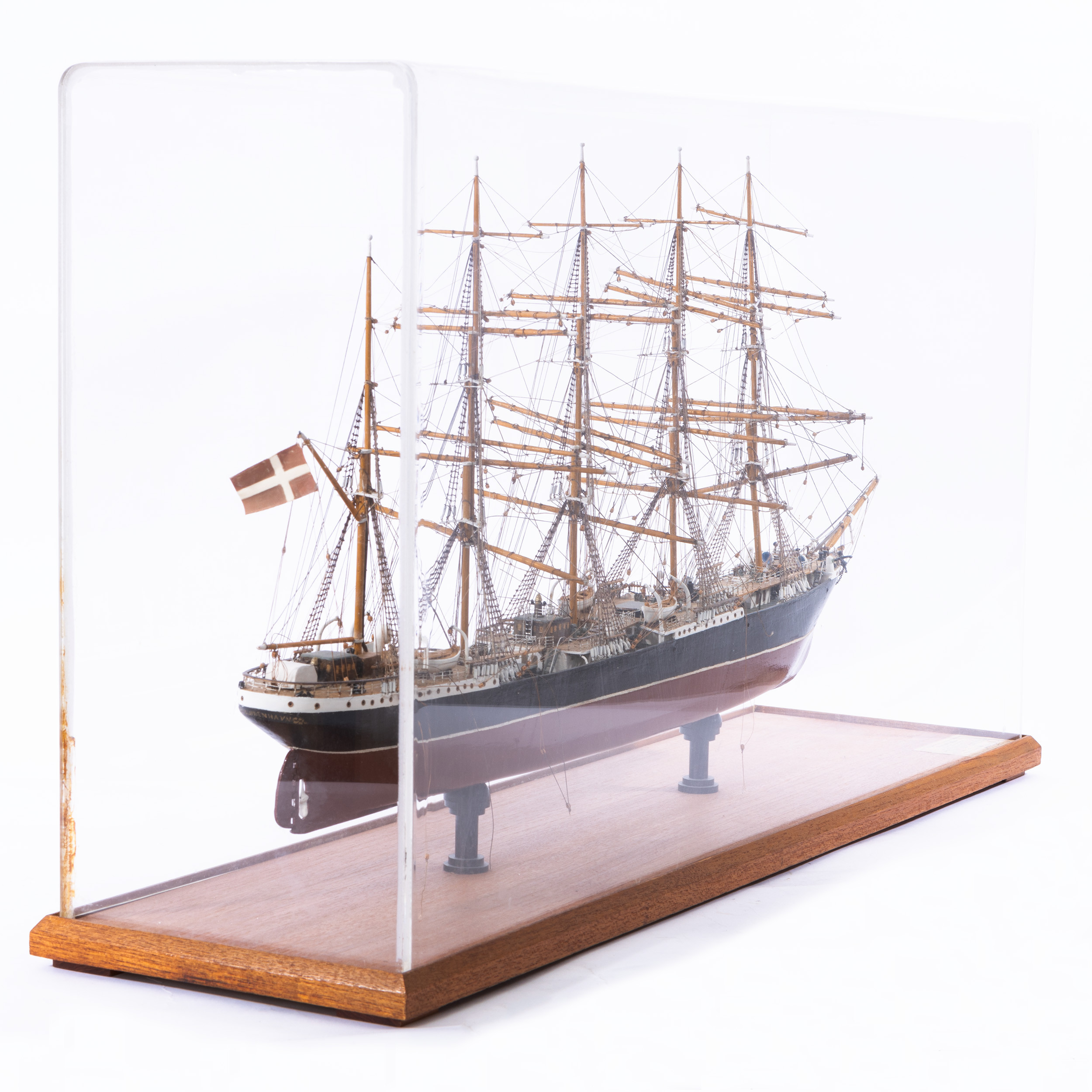 Images for 3046372. SHIP MODEL, "København", in display case, scale 1: ...