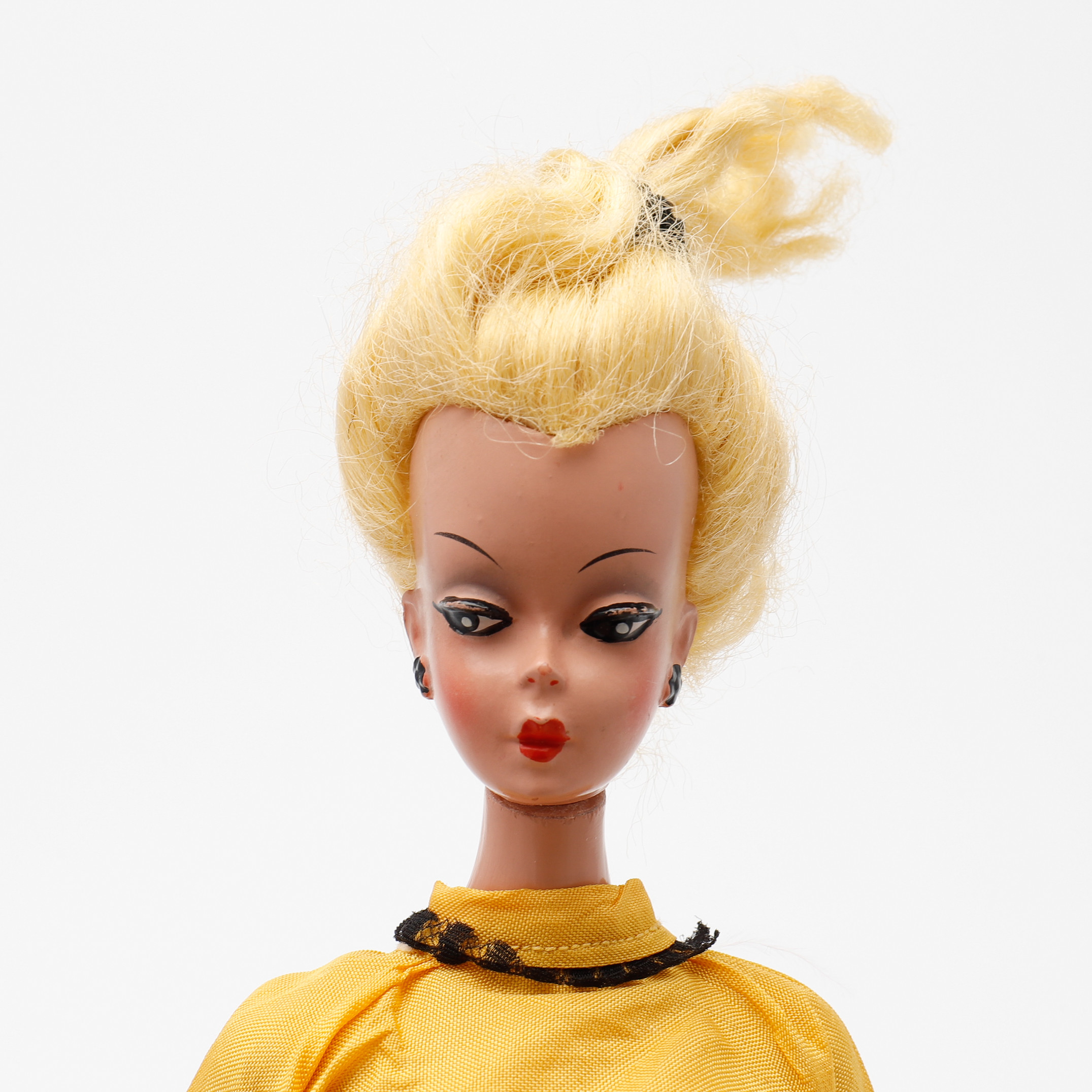 Bilder zu 3047297. PUPPE, BILD LILLI MIT ZUBEHÖR. - Auctionet