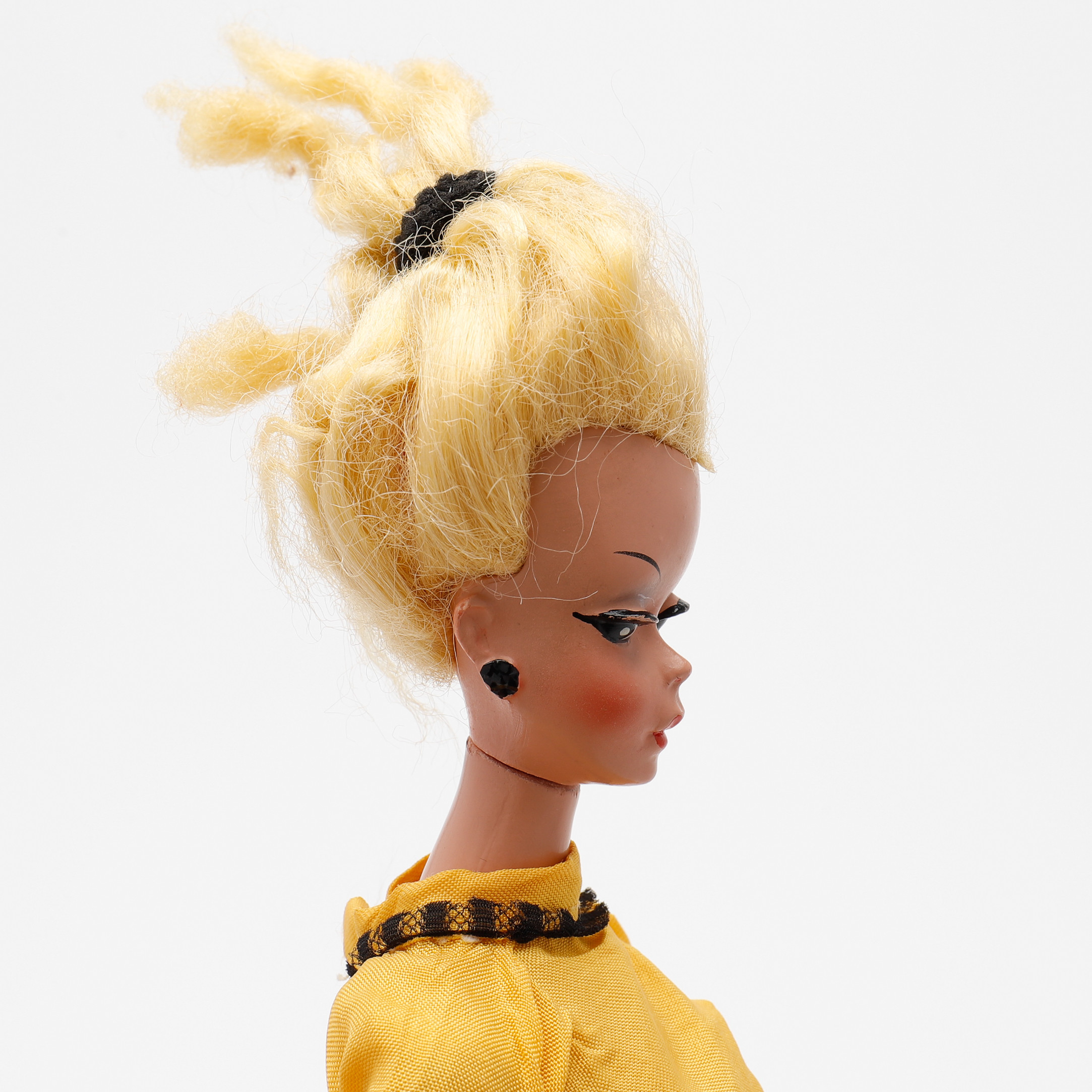 Bilder zu 3047297. PUPPE, BILD LILLI MIT ZUBEHÖR. - Auctionet