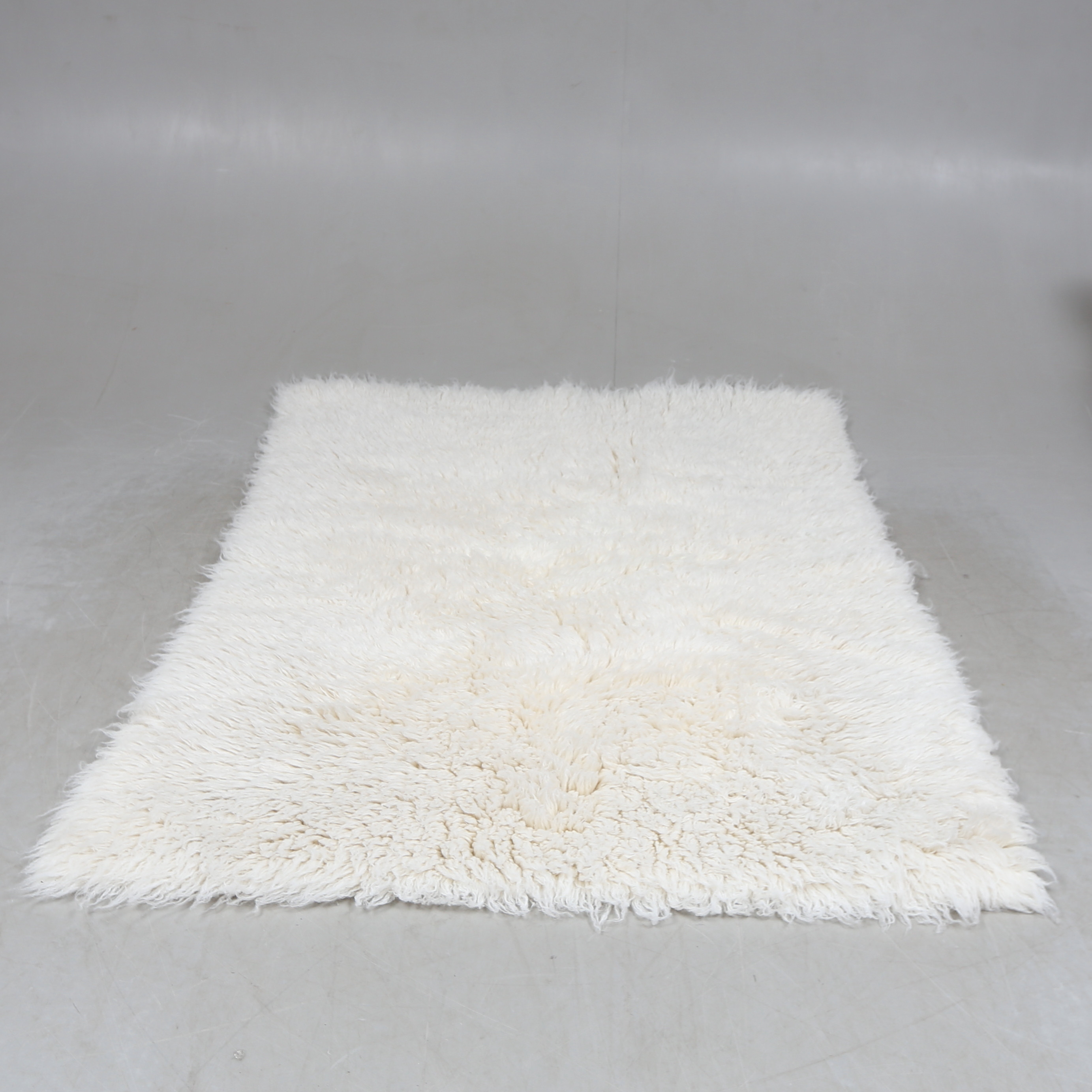 MATTA, Flokati, ca. 200x140 cm. Mattor & Textil - Mattor - Auctionet