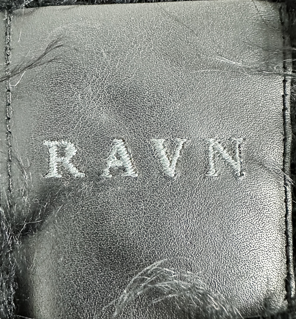 Images for 3143435. FUR VEST, Raven, lamb. - Auctionet