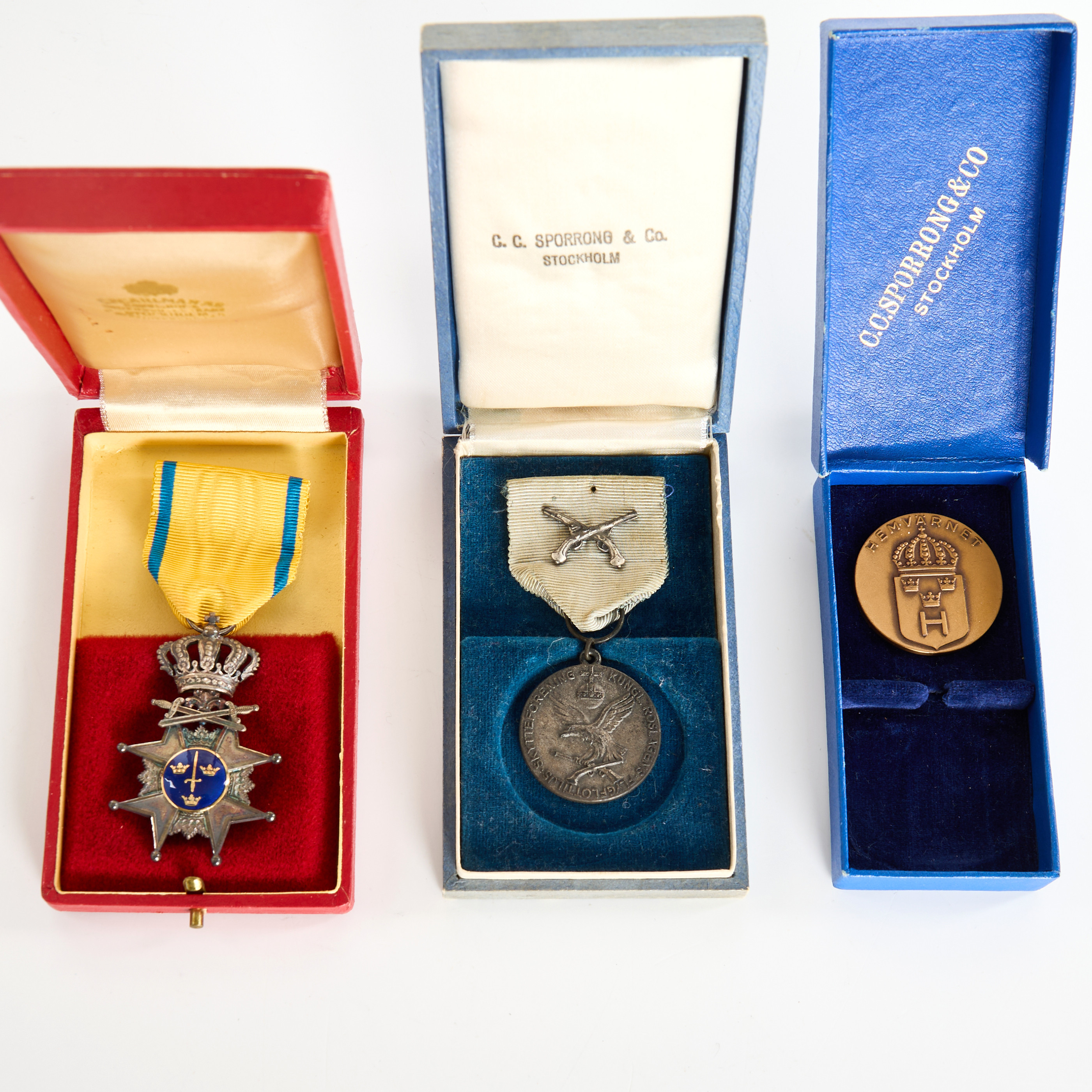 Bilder för 3172317. SAMLING MEDALJER, MÄRKEN, NÅLMÄRKEN. Flyg, idrott m ...