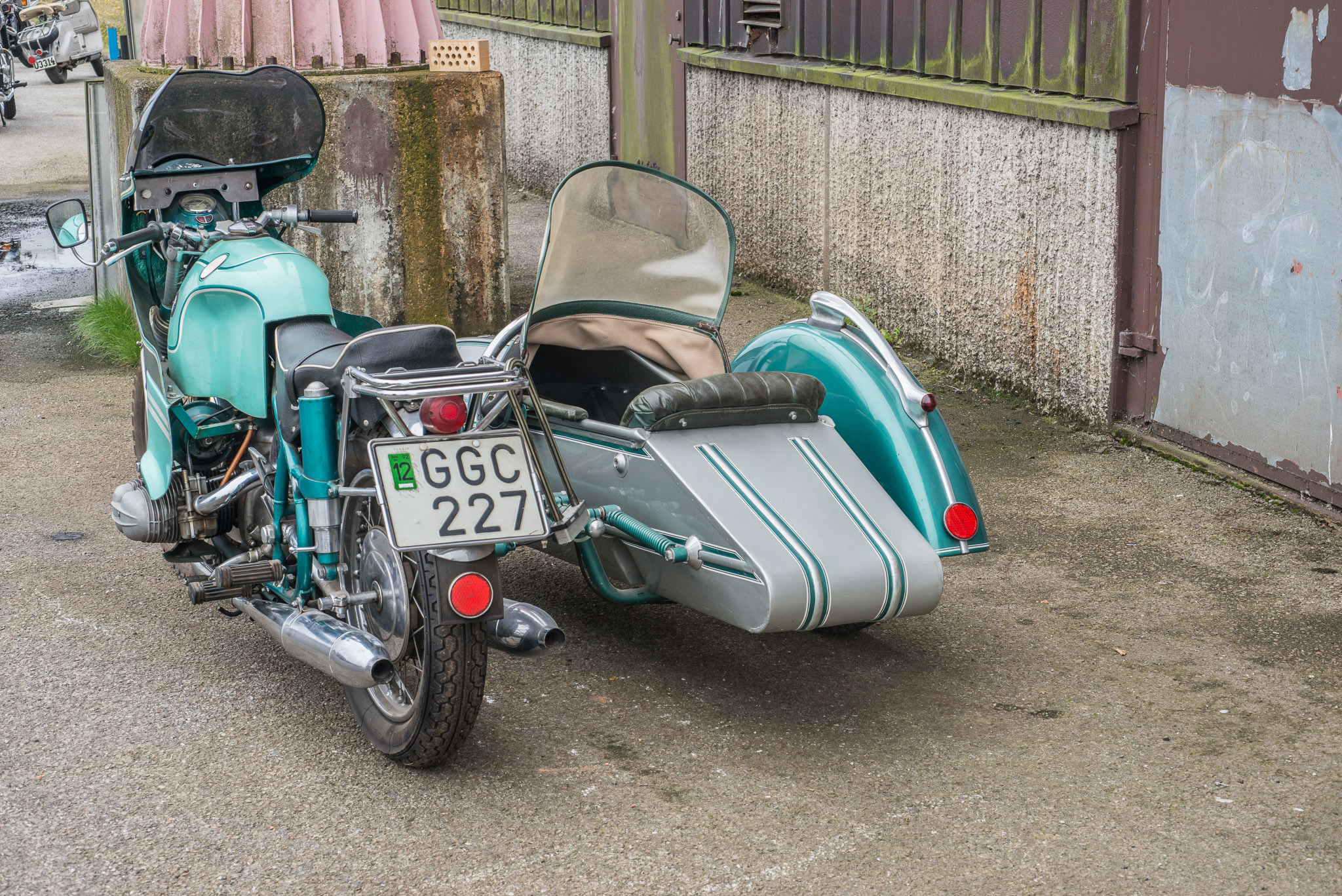 Images for 321246. MOTORCYCLE, BMW R69 with sidecar, 1960. - Auctionet