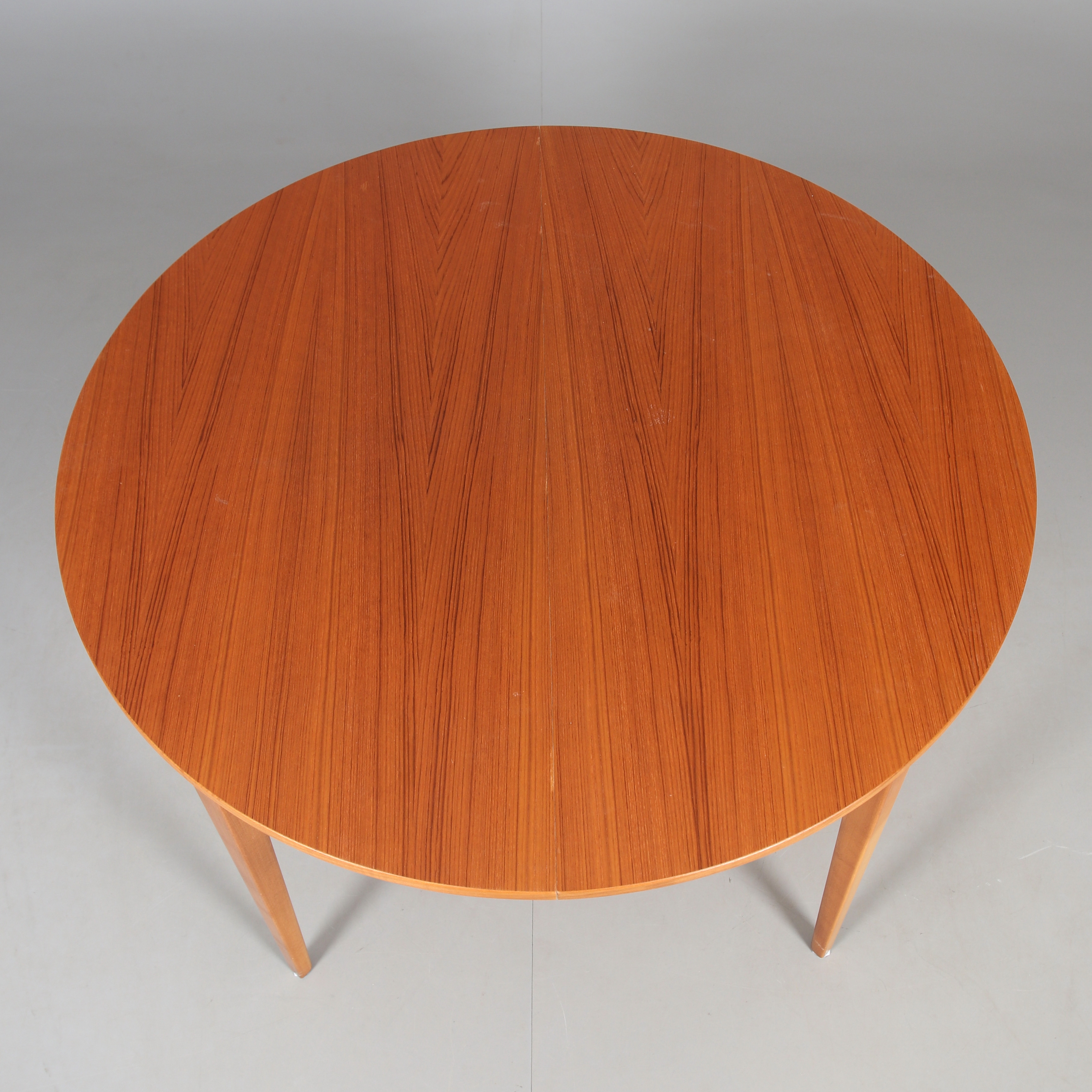 MATBORD, teak/bok. 1960-tal. Möbler - Bord - Auctionet