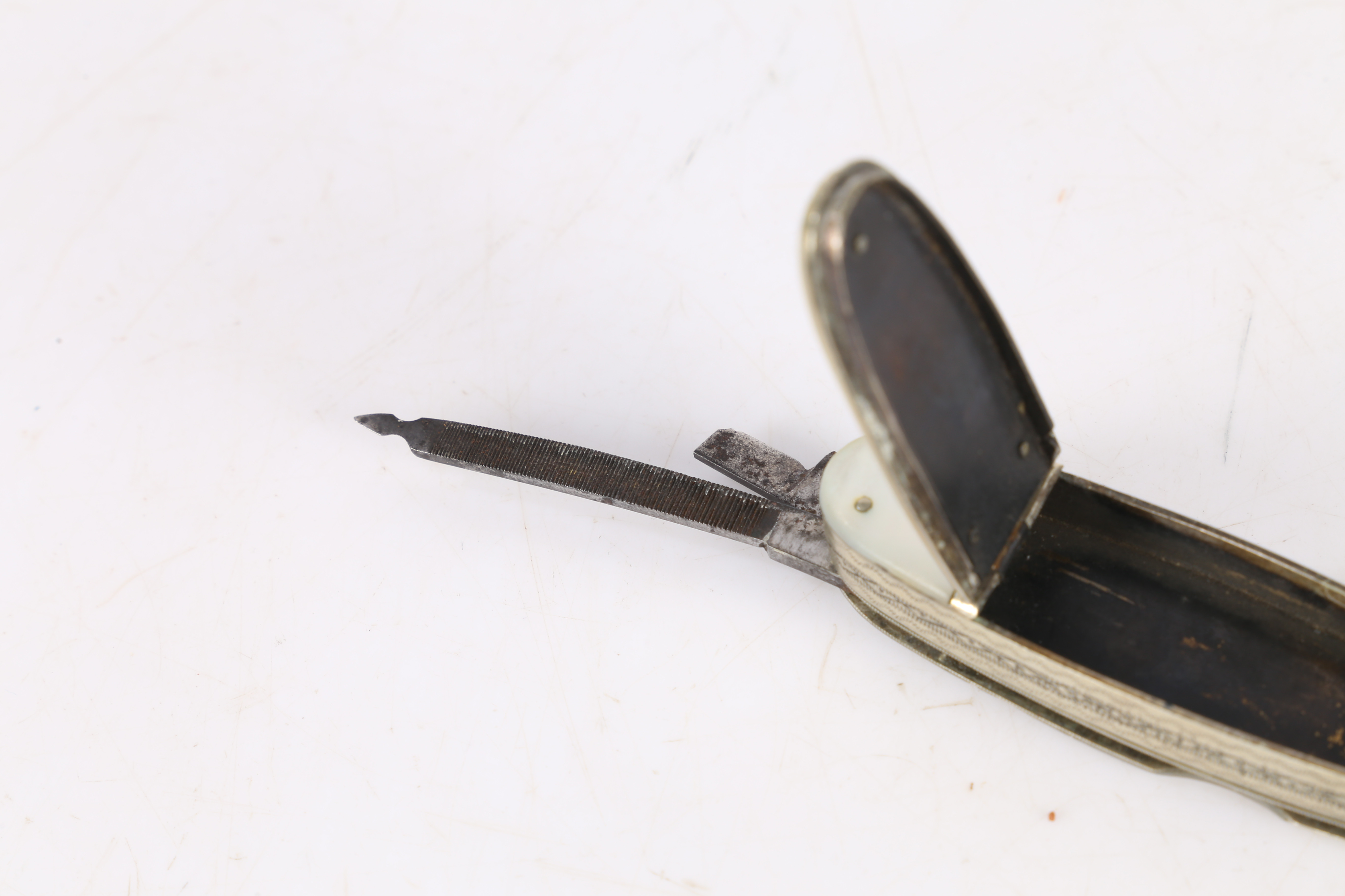 Images for 3255651. A SLATER BROTHERS 19TH CENTURY COMBINATION SNUFF ...