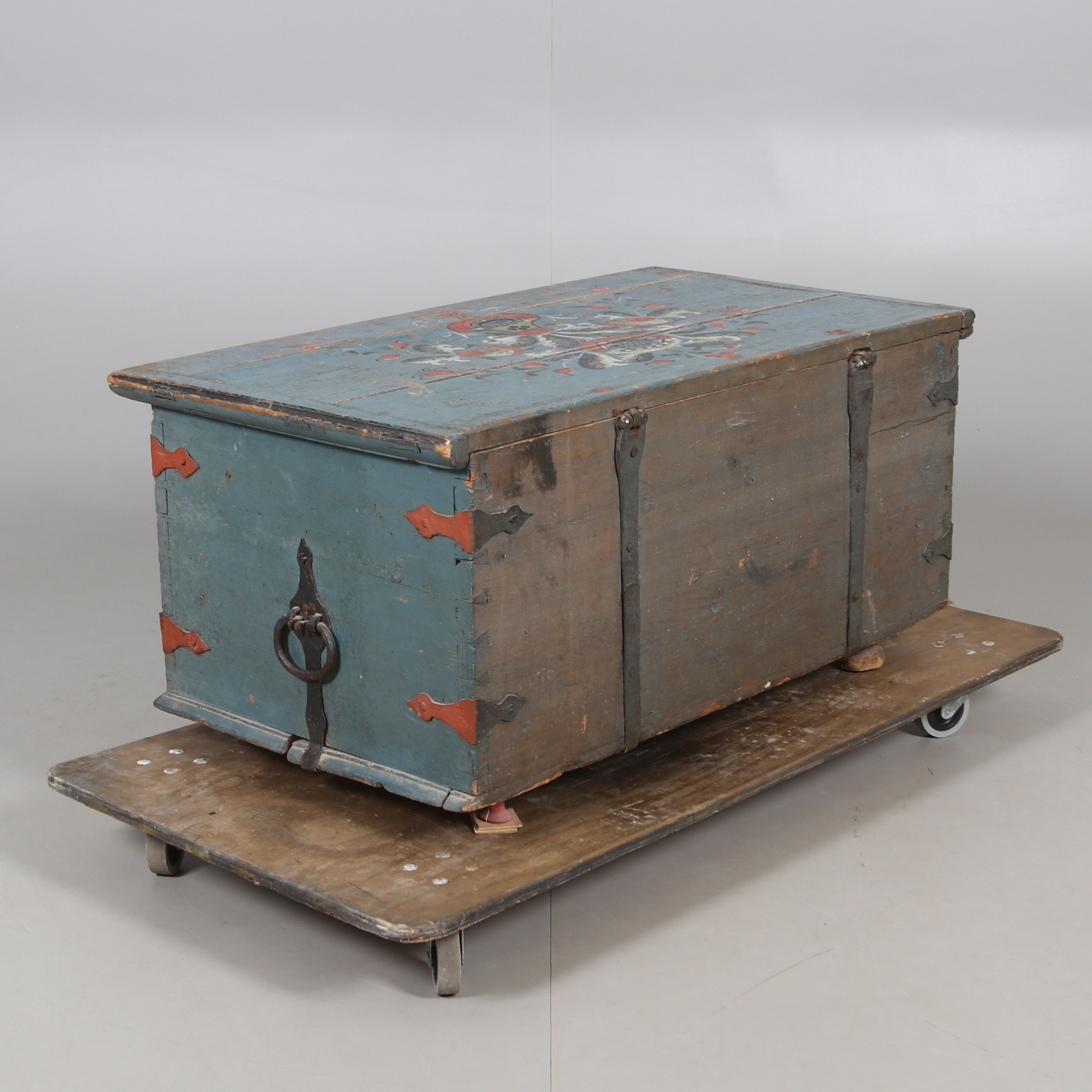 KISTA, allmoge, daterad 1824. Allmoge - Möbler - Auctionet